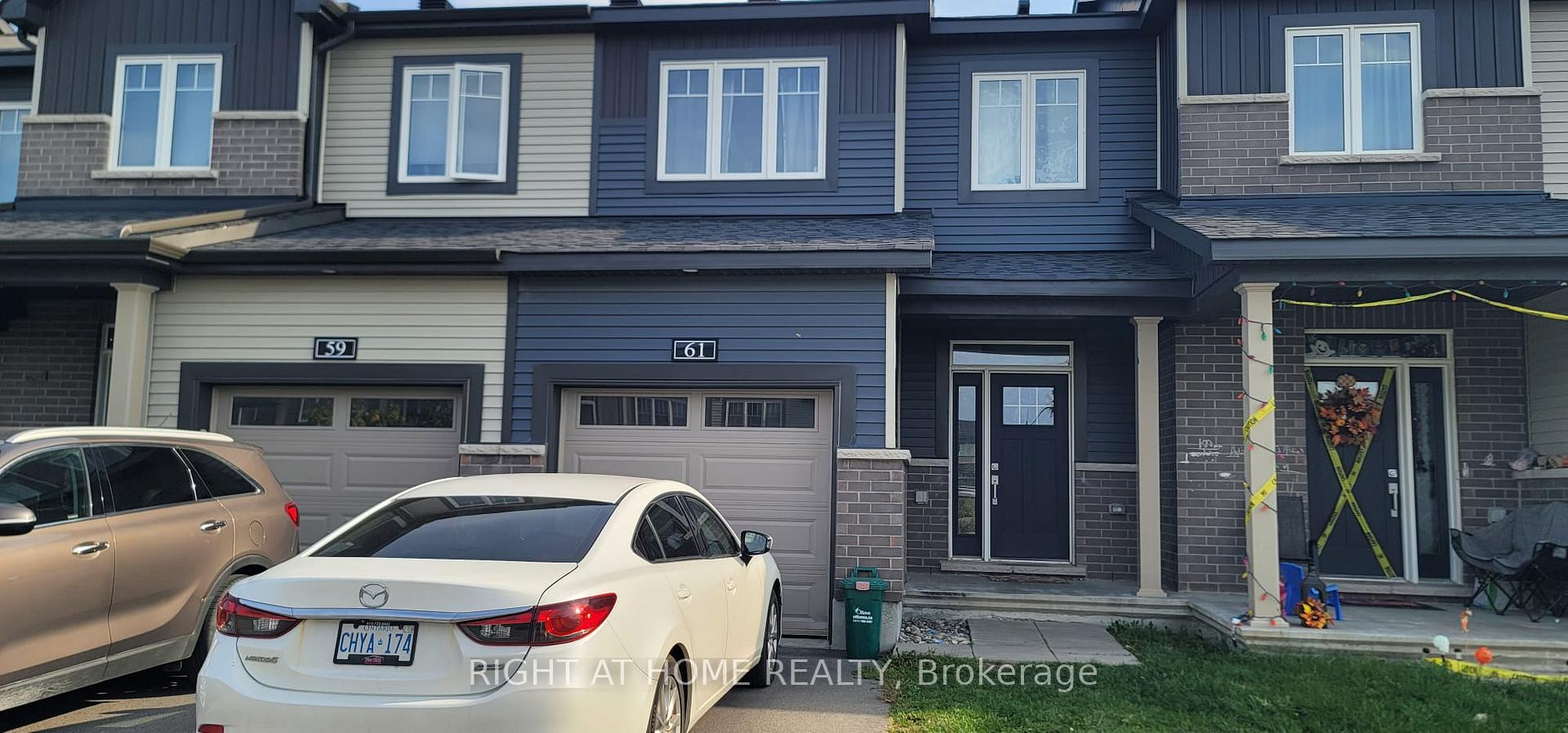 61 Teelin Circle E, Barrhaven, ON K2J 6T9