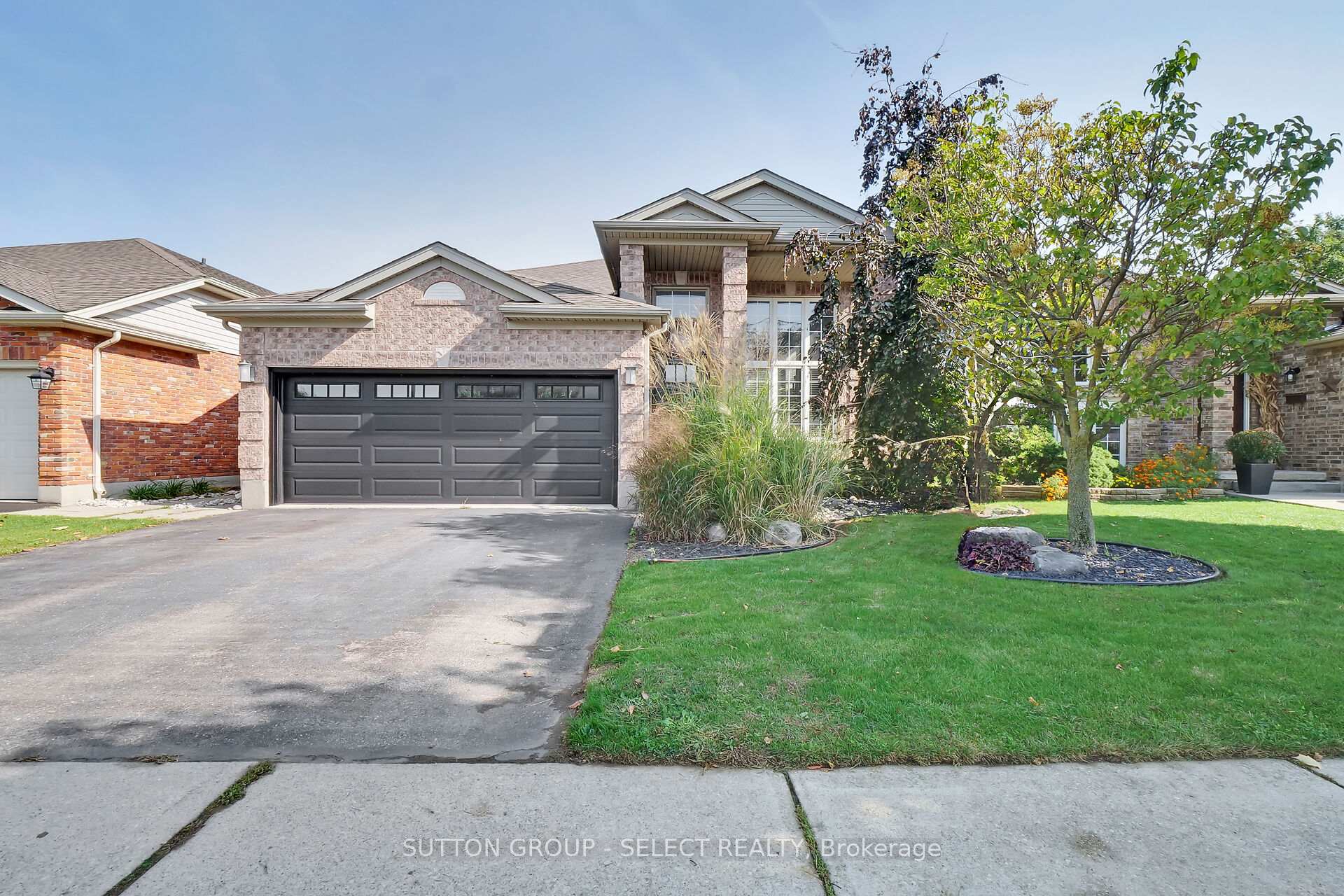 61 WILLOW Crescent, Strathroy-Caradoc, ON N7G 4G3