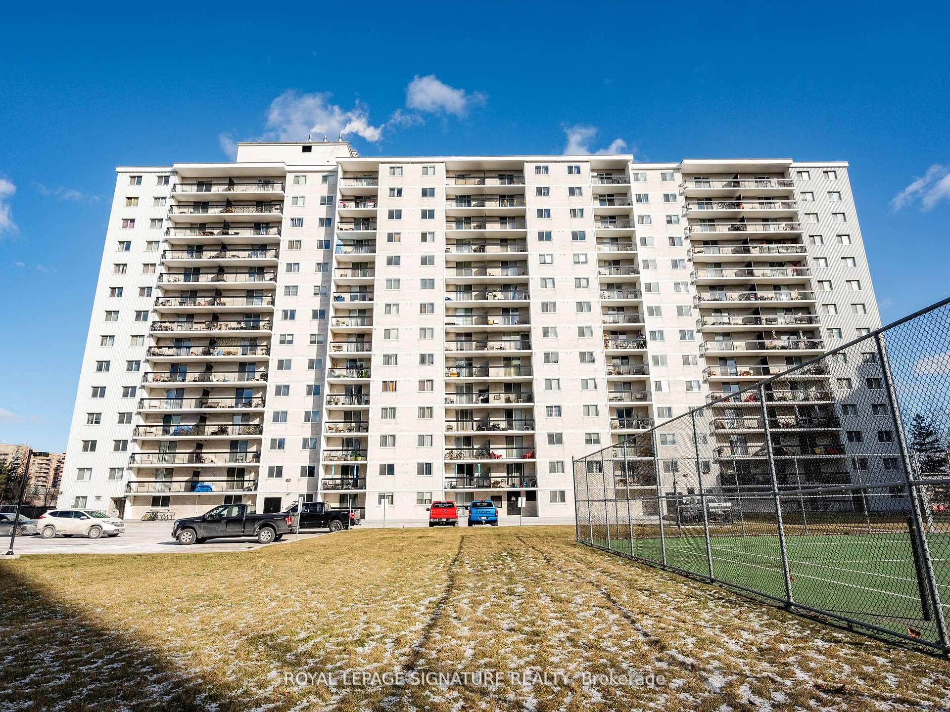 610 - 1100 Caven Street, Mississauga, ON L5G 4N3