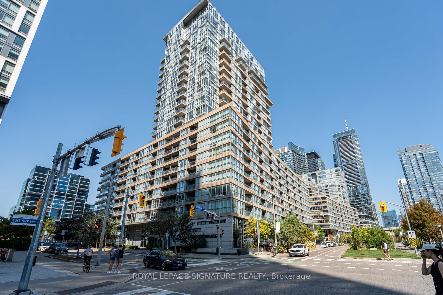 610 - 151 Dan Leckie Way, Toronto, ON M5V 4B2