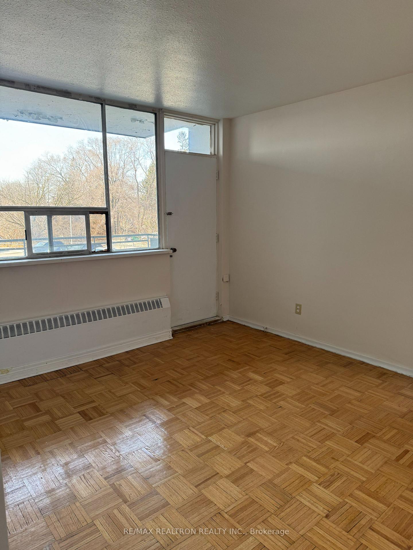 610 - 500 Dawes Road, Toronto, ON M4B 2G1