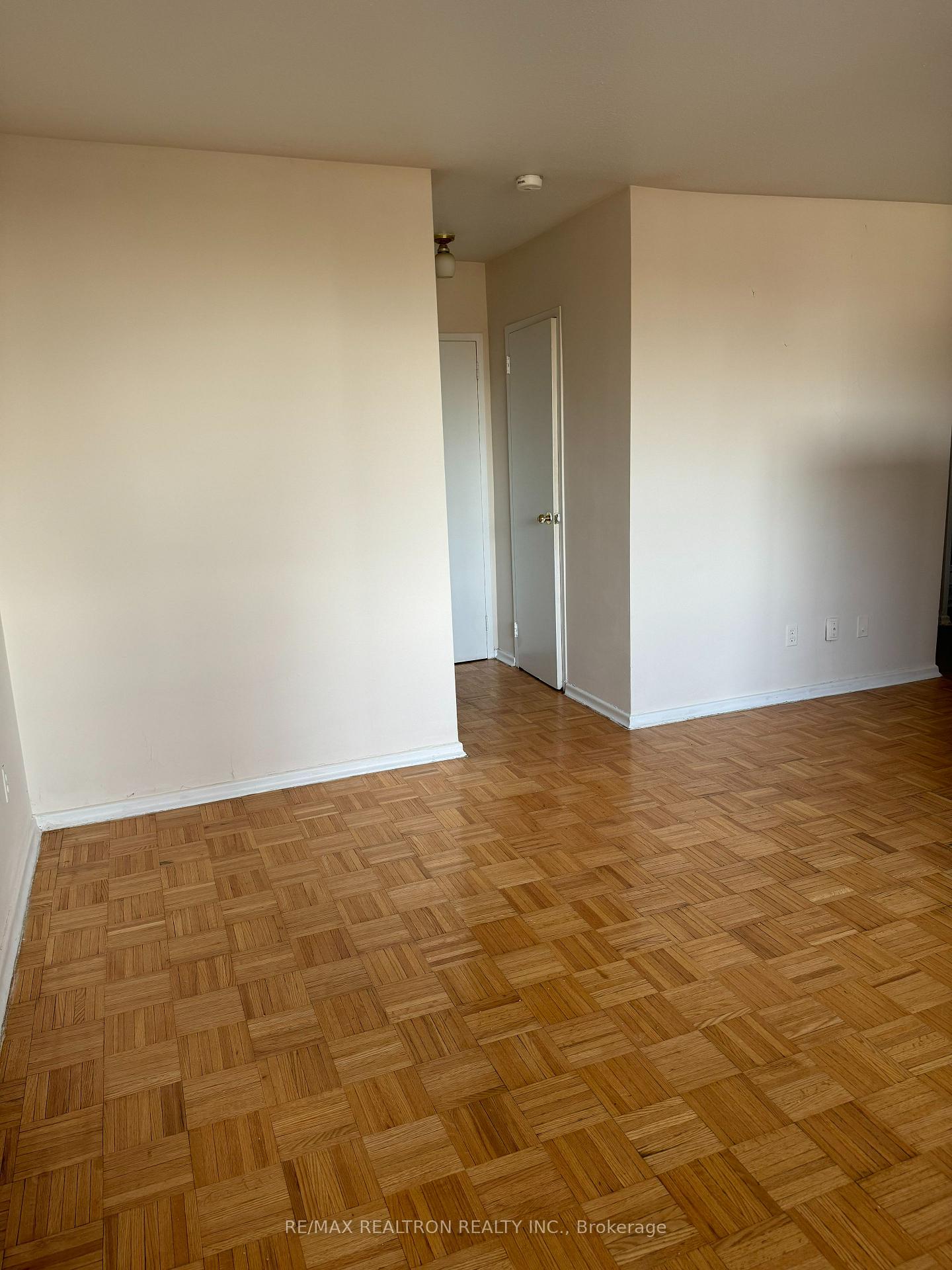 610 - 500 Dawes Road, Toronto, ON M4B 2G1