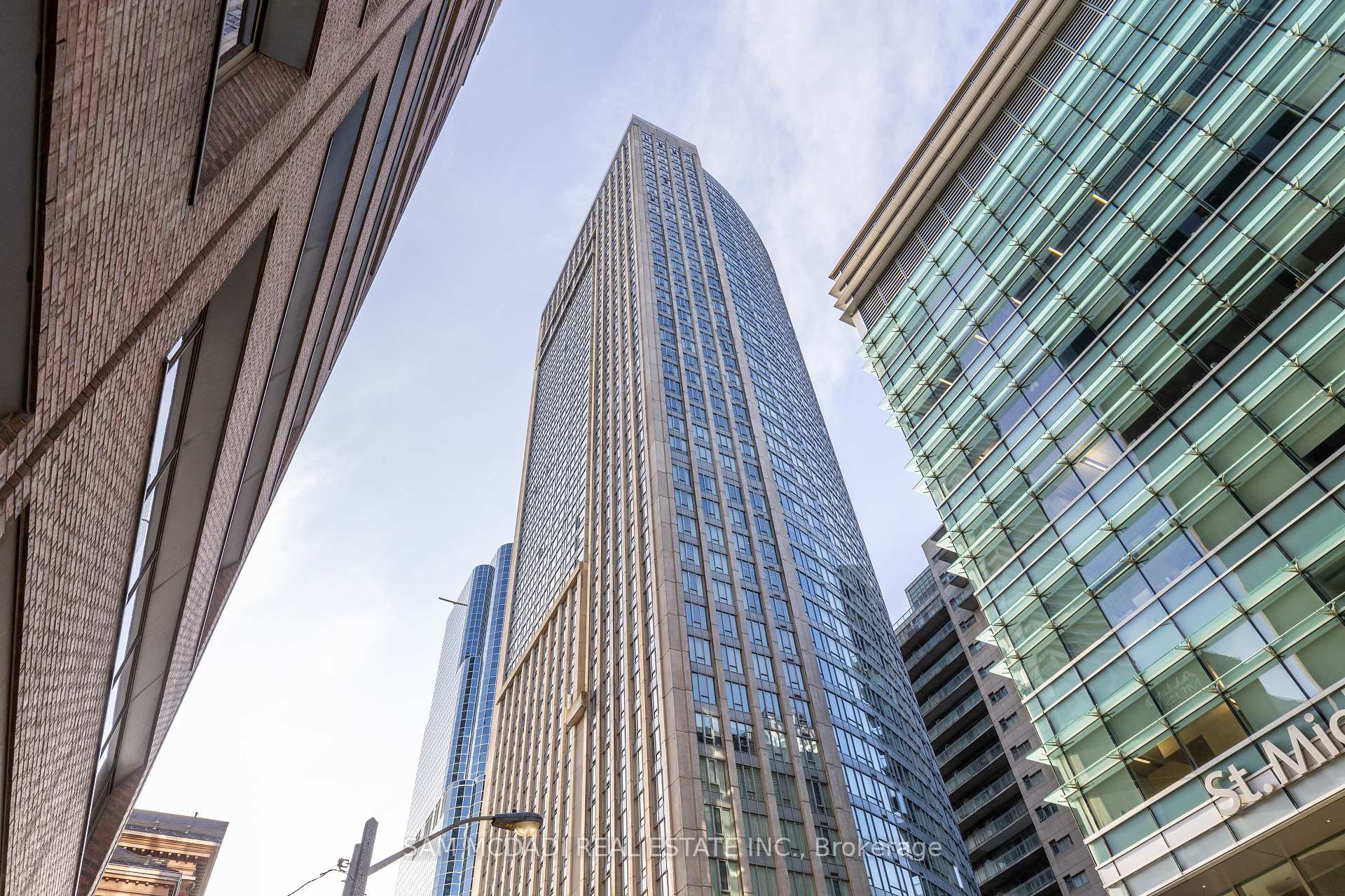 611 - 210 Victoria Street, Toronto, ON M5B 2R3