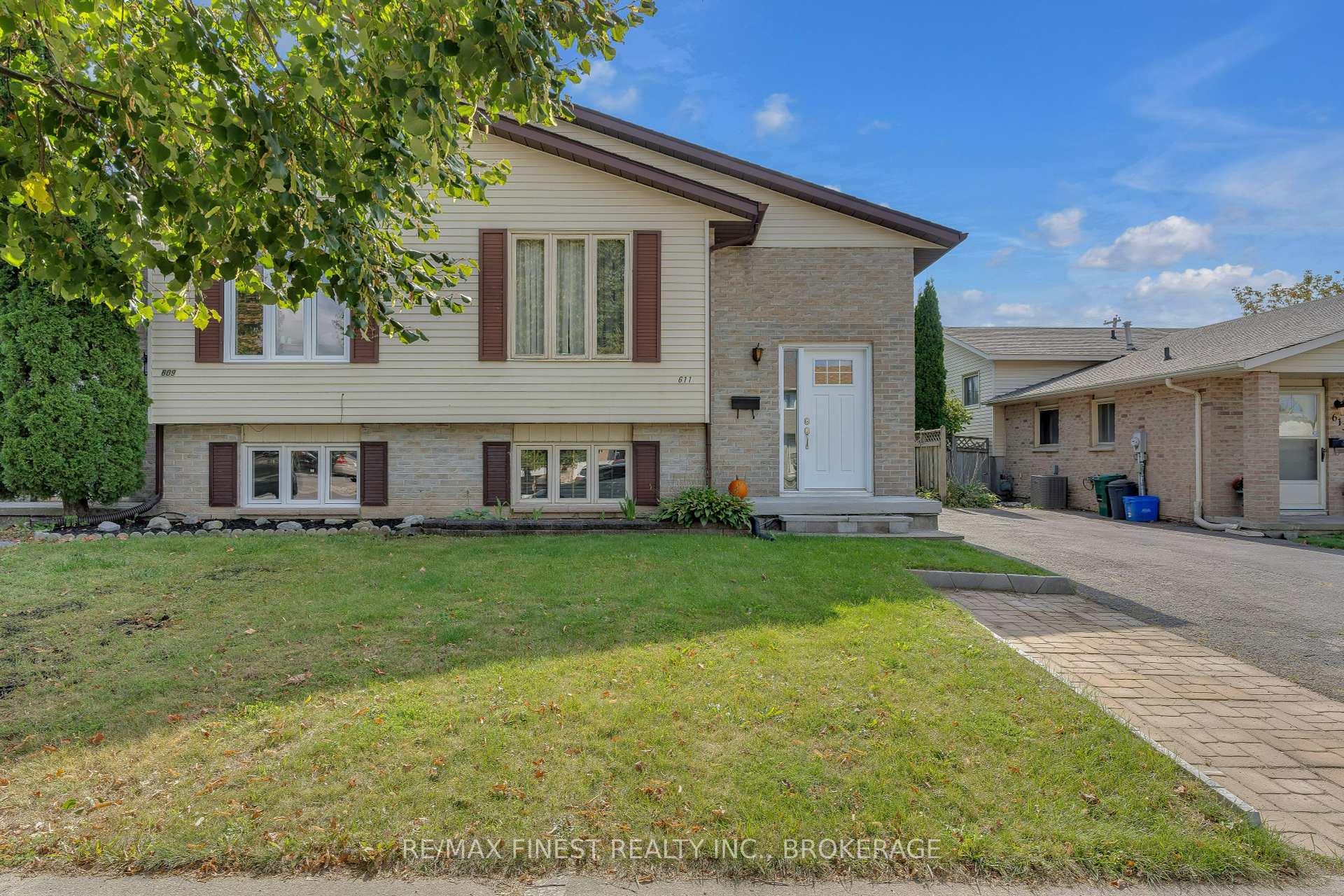 611 Davis Drive, Kingston, ON K7M 7Y7