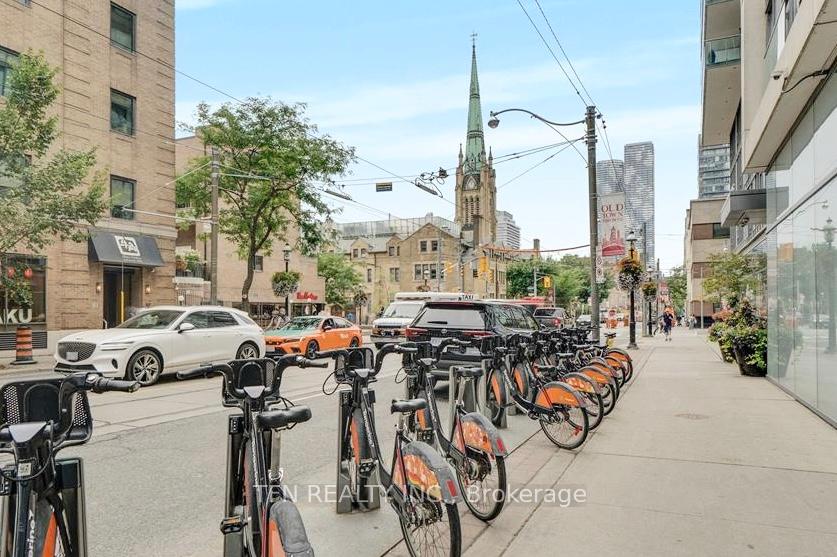 612 - 89 Church Street, Toronto, ON M5C 0B7