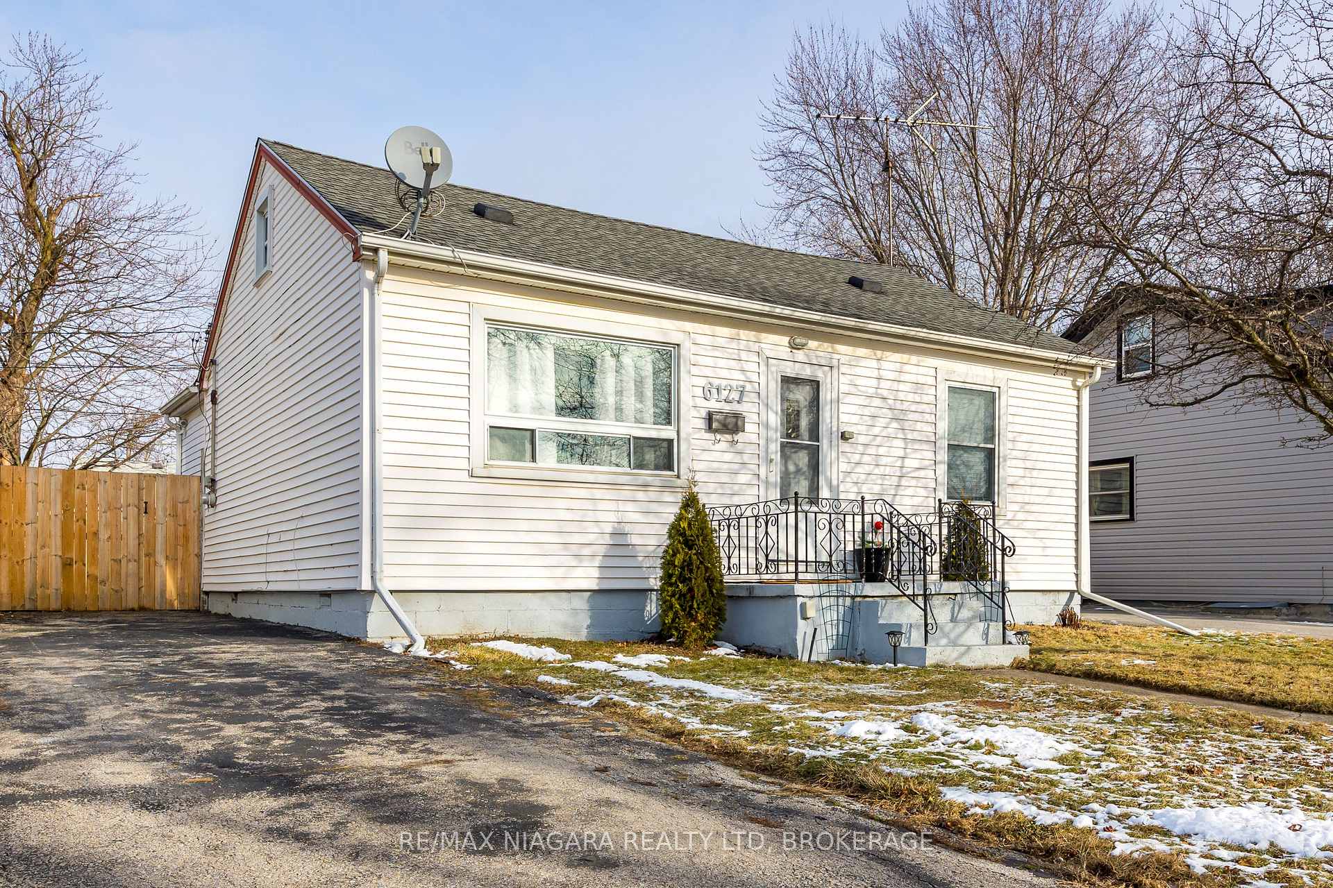 6127 Skinner Street, Niagara Falls, ON L2G 2Y4