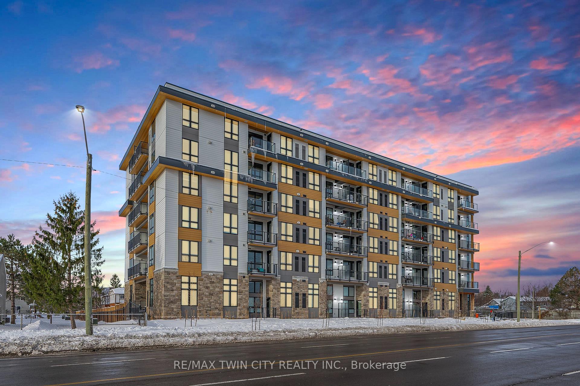 614 - 101 Golden Eagle Road, Waterloo, ON N2V 0H4