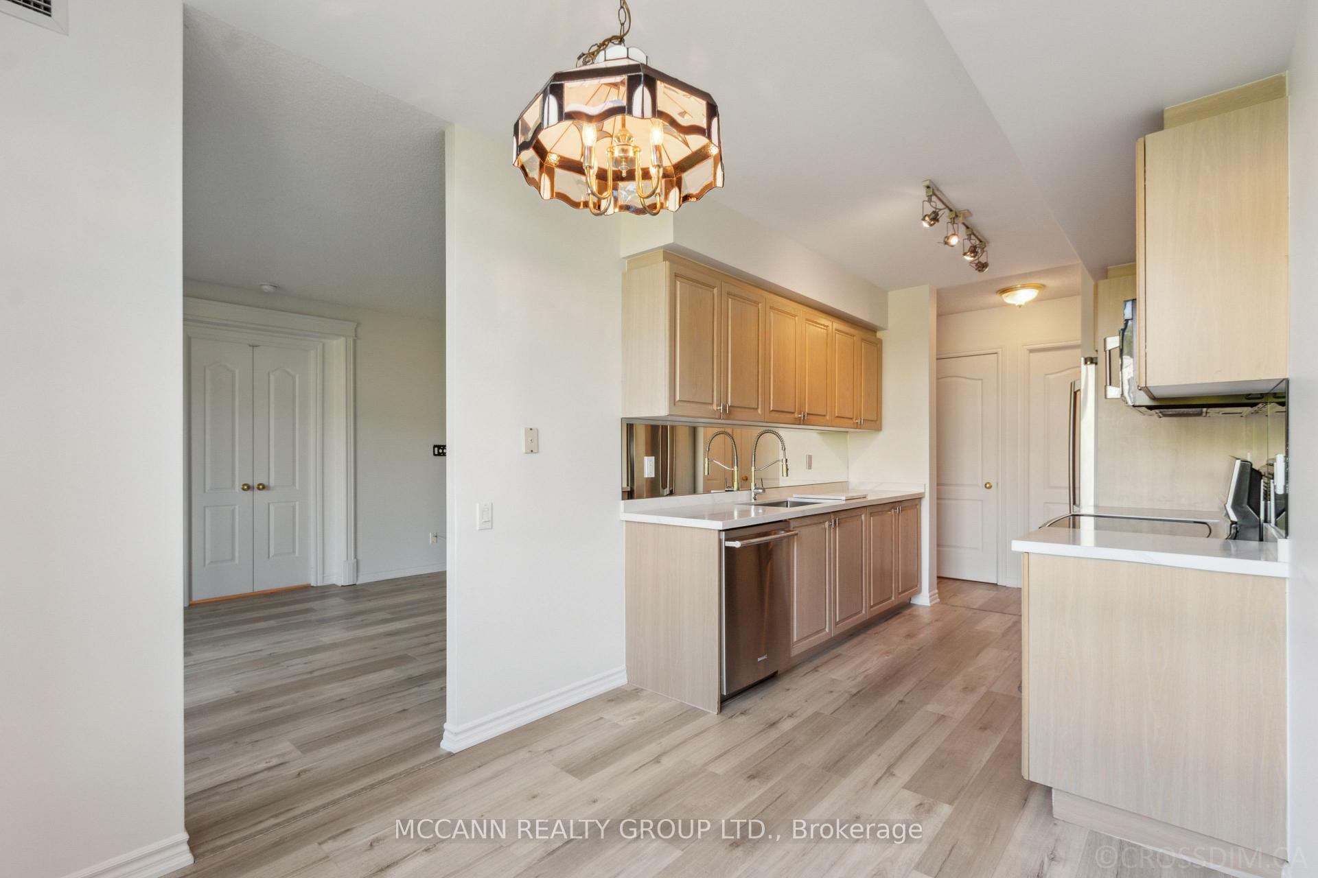 614 - 18 William Carson Crescent, Toronto, ON M2P 2G6