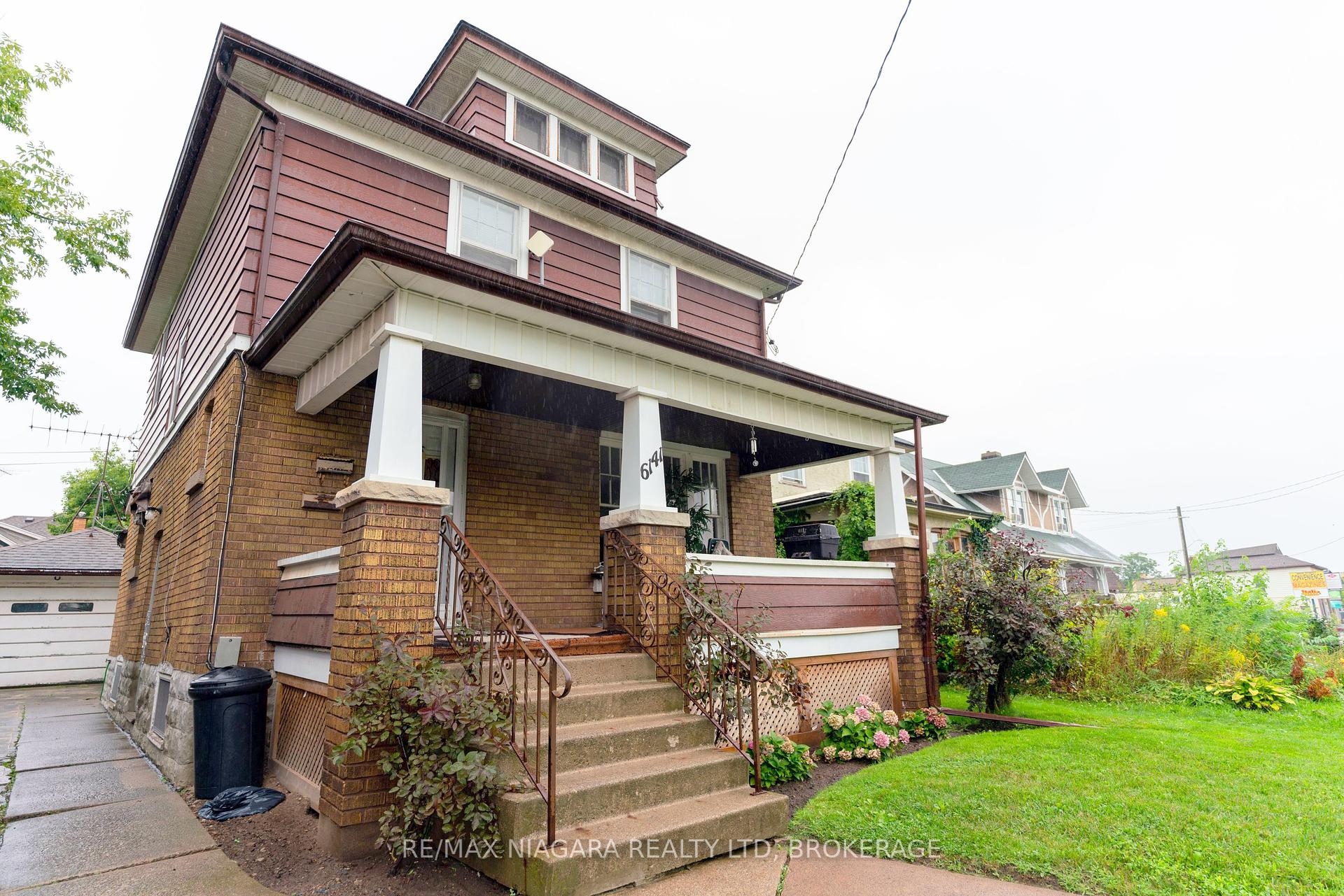 6141 MAIN Street, Niagara Falls, ON L2G 6A2