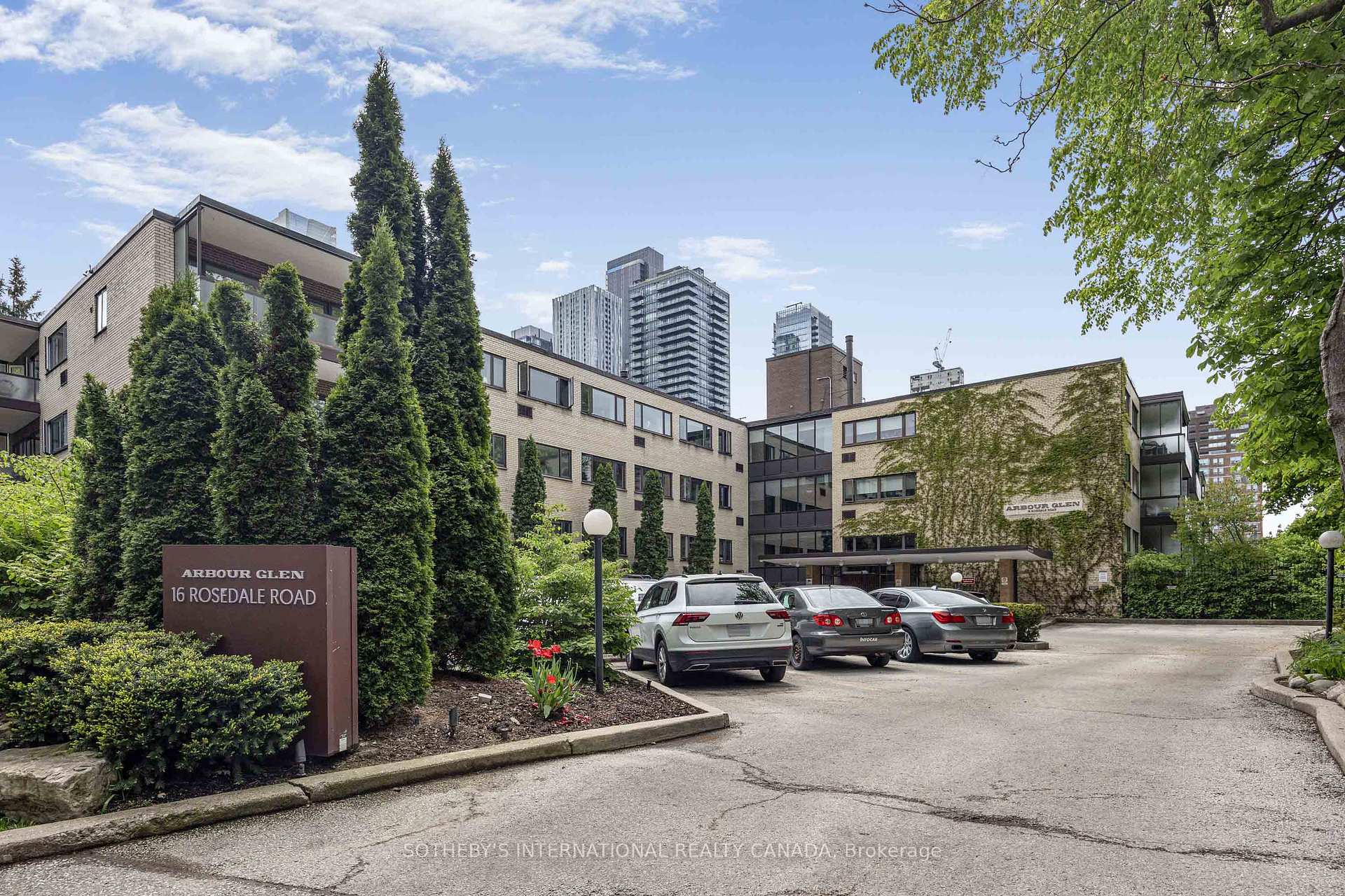 615 - 16 Rosedale Road, Toronto, ON M4W 2P4