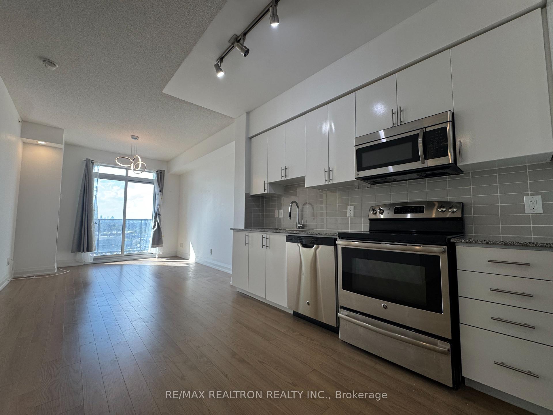 615 - 7171 Yonge Street, Markham, ON L3T 0C5