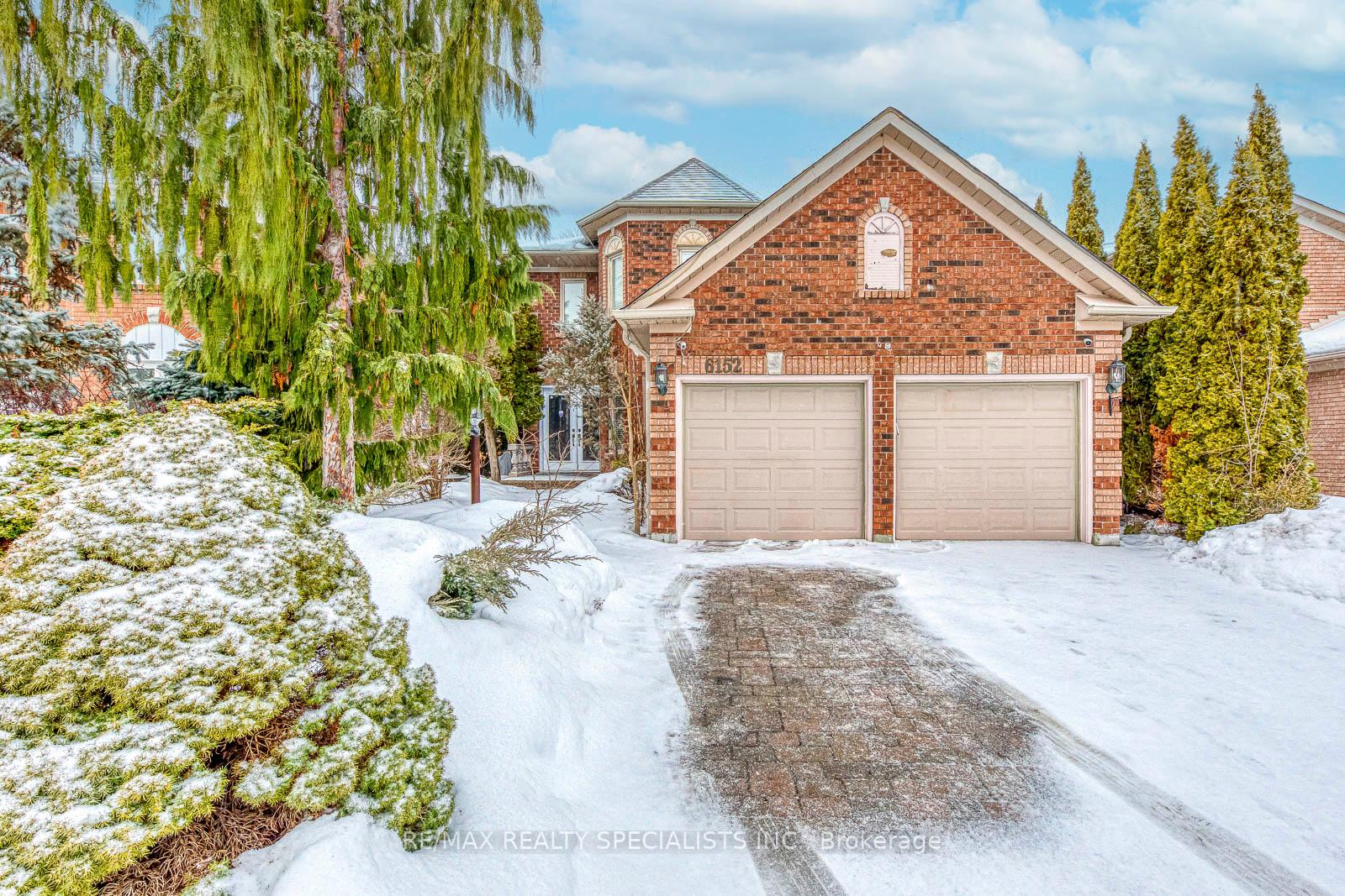 6152 Hardesty Crescent, Mississauga, ON L5V 1B4