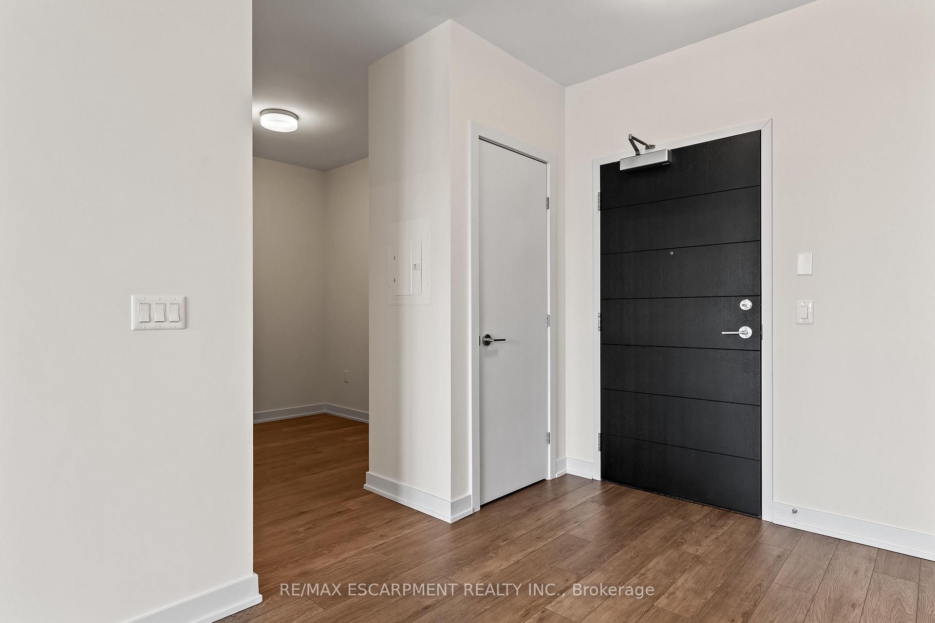 619 - 212 King William Street, Hamilton, ON L8R 0A7