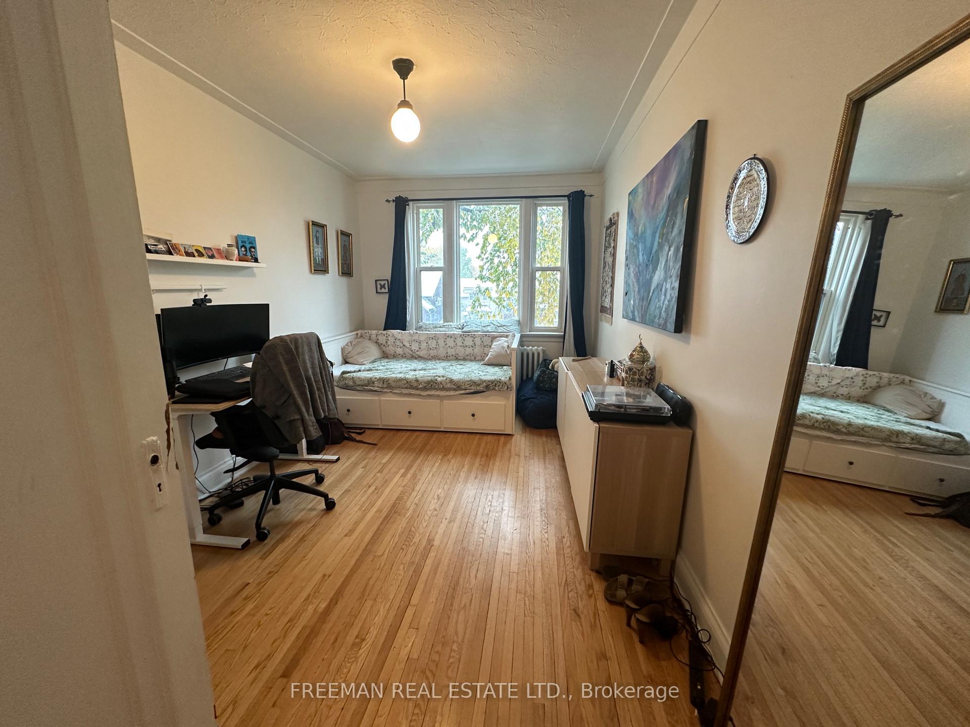 3rd floor - 62 Austin Terrace, Toronto, ON M5R 1Y6