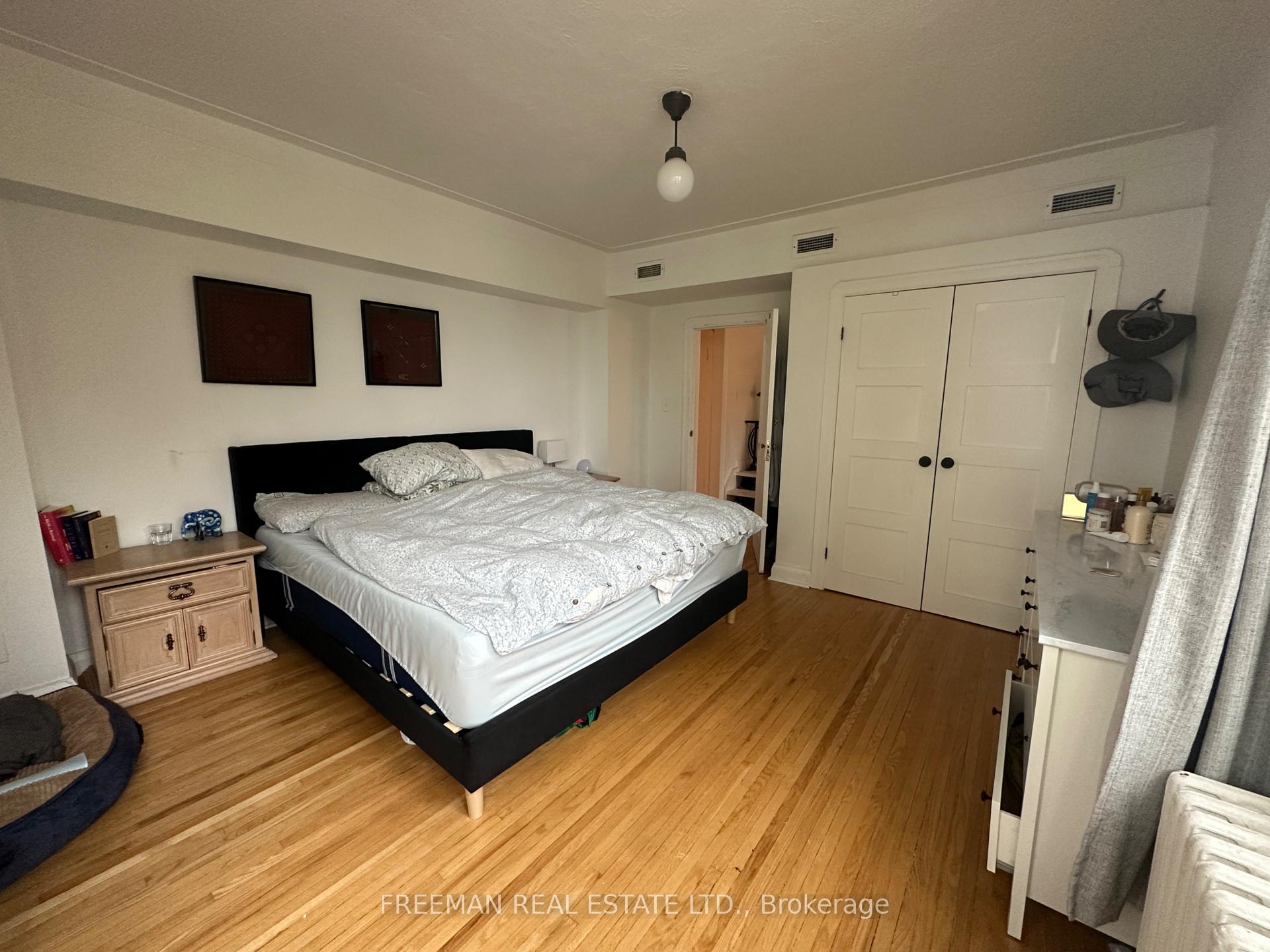 3rd floor - 62 Austin Terrace, Toronto, ON M5R 1Y6