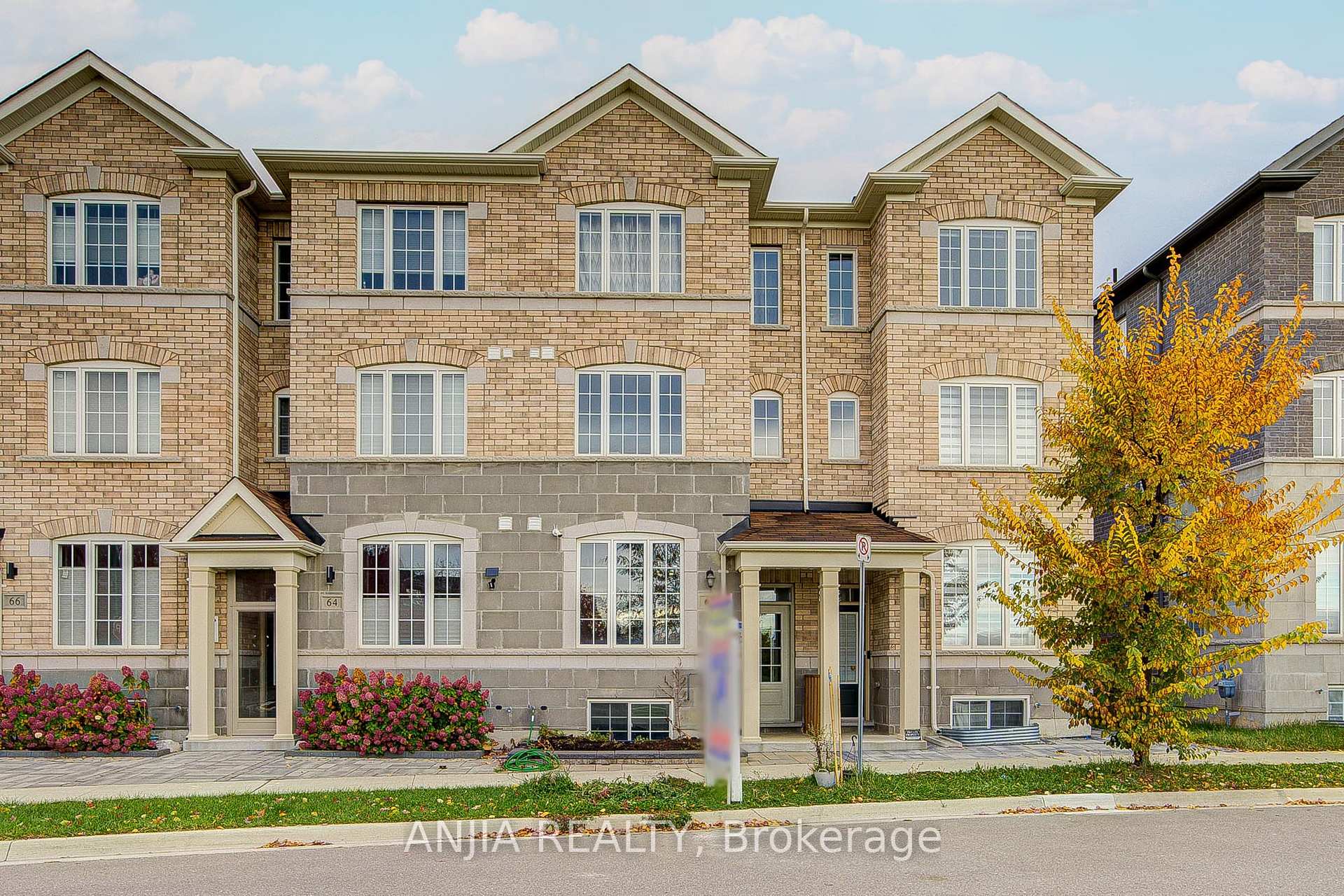 62 Harvest Field Road, Markham, ON L6B 0T7