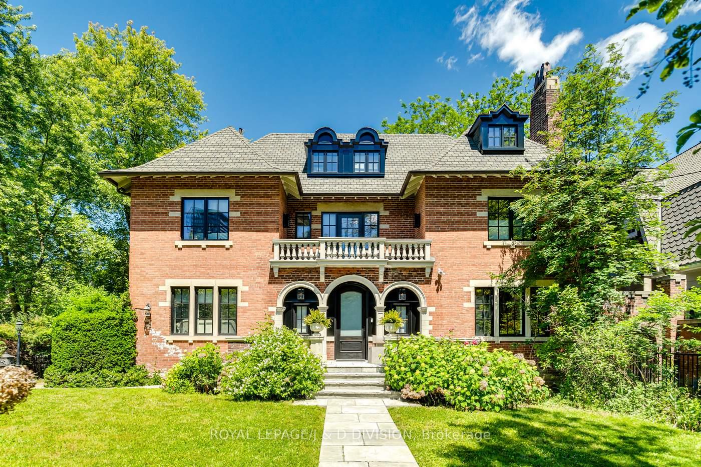 62 Maple Avenue, Toronto, ON M4W 2T7