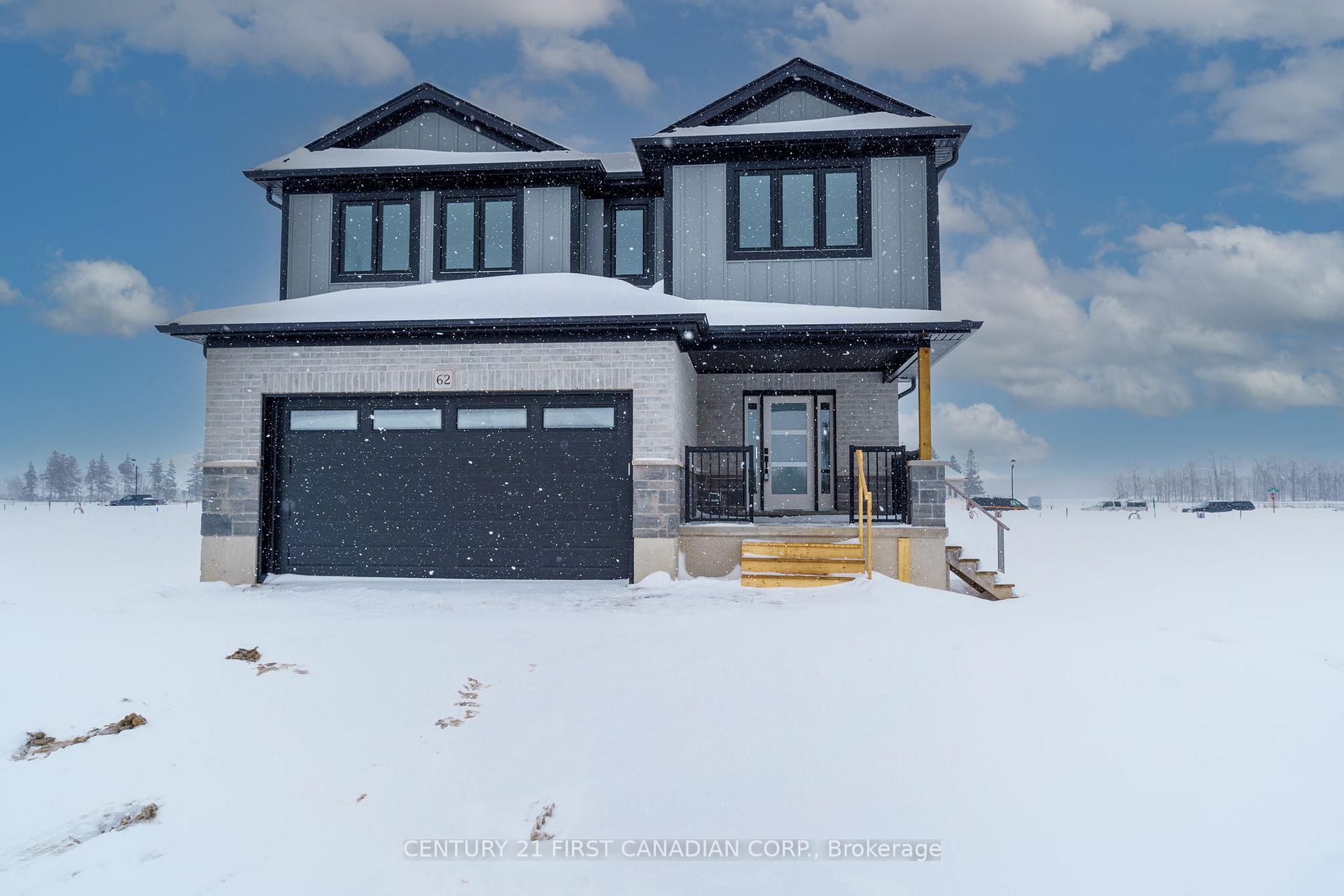 62 Postma Crescent, North Middlesex, ON N0M 1A0
