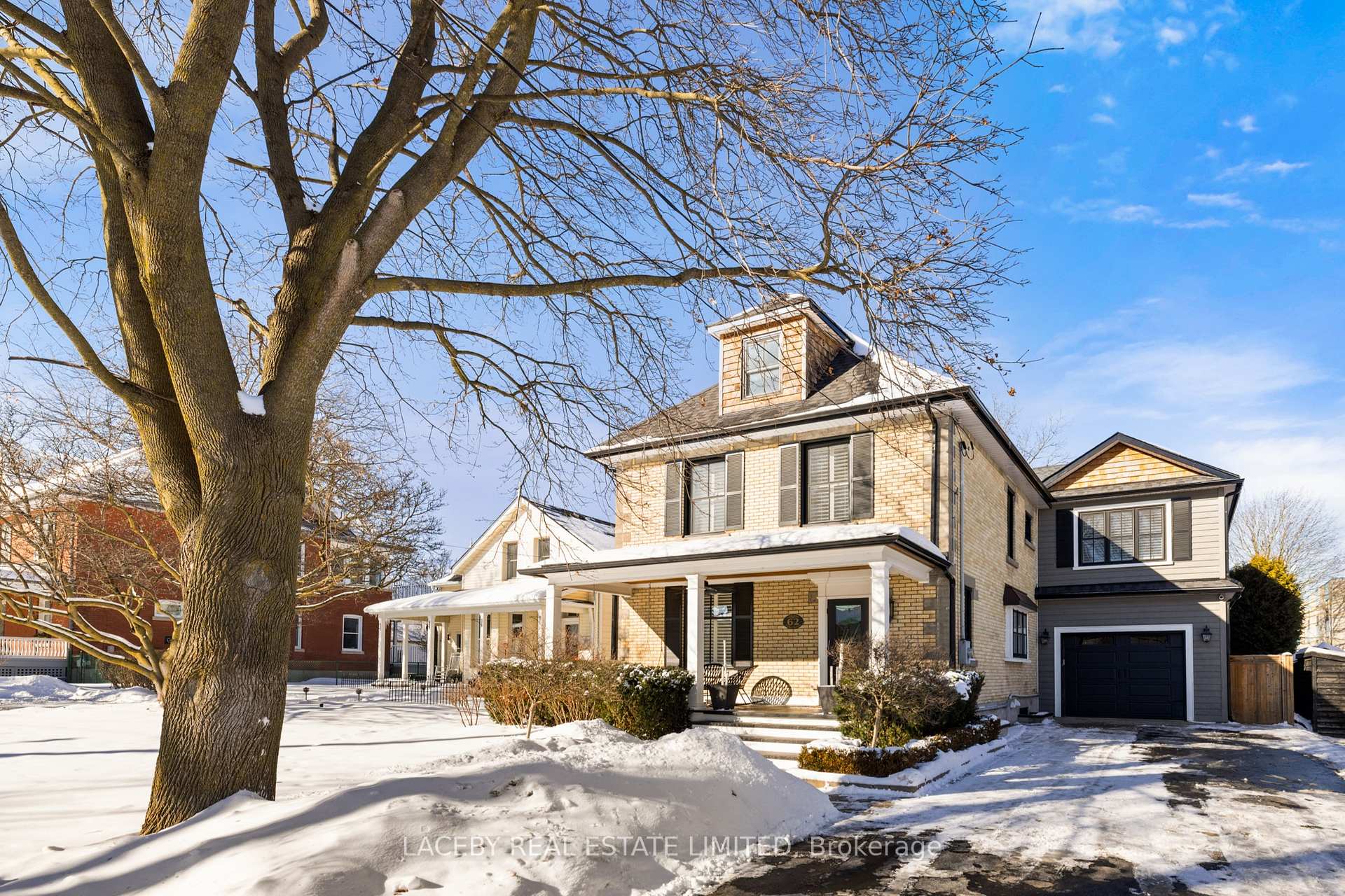 62 Tyler Street, Aurora, ON L4G 2N2