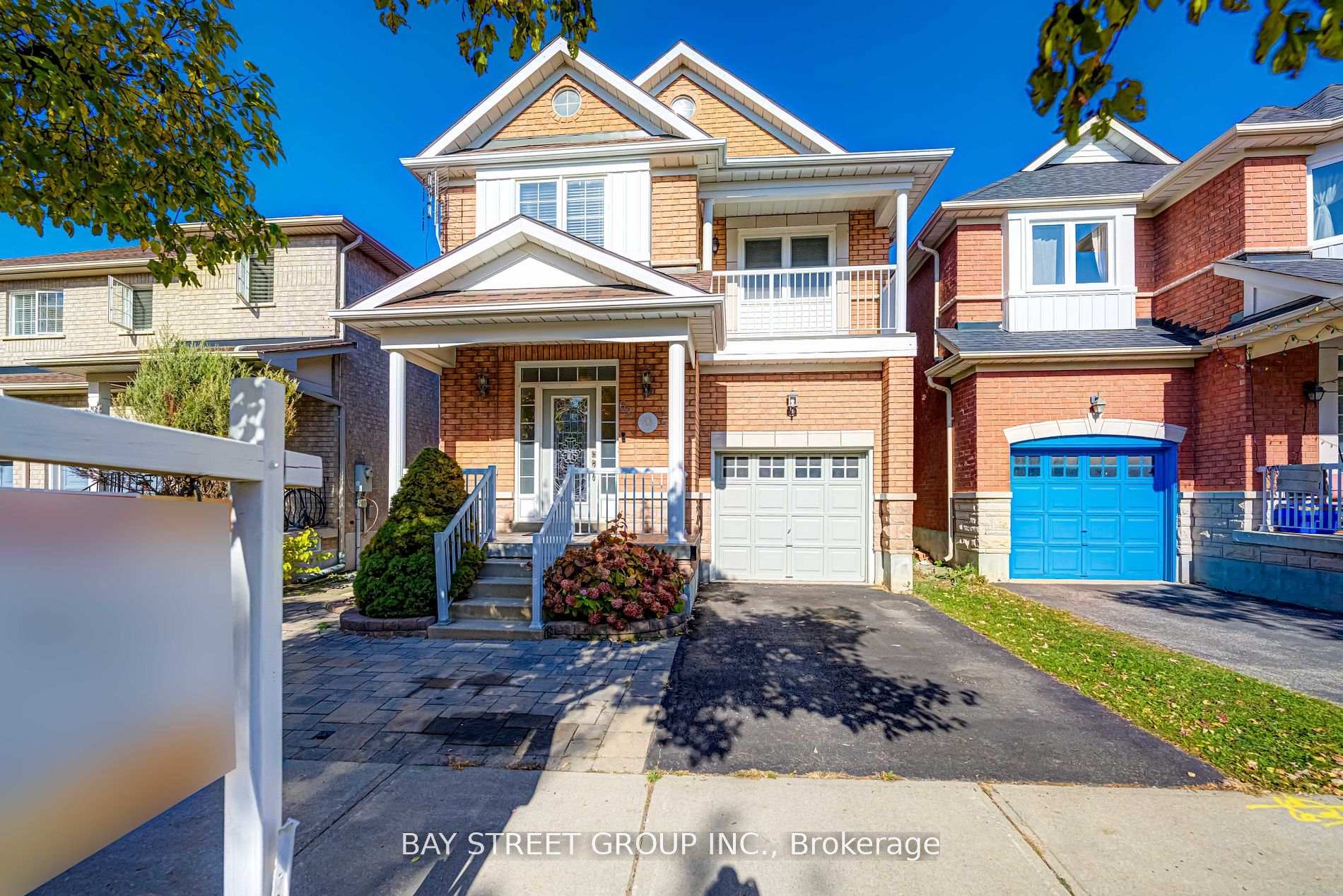 62 Warren Bradley Street, Markham, ON L6C 2W4