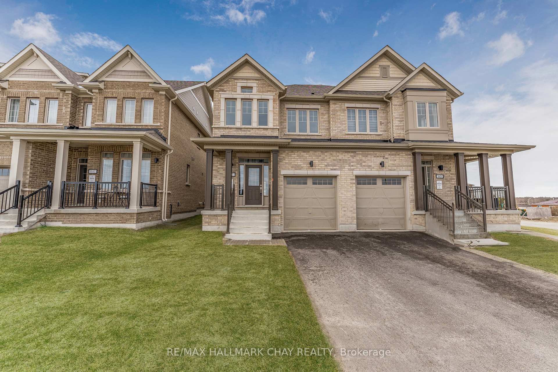 62 West Oak Trail, Barrie, ON L9J 0K8