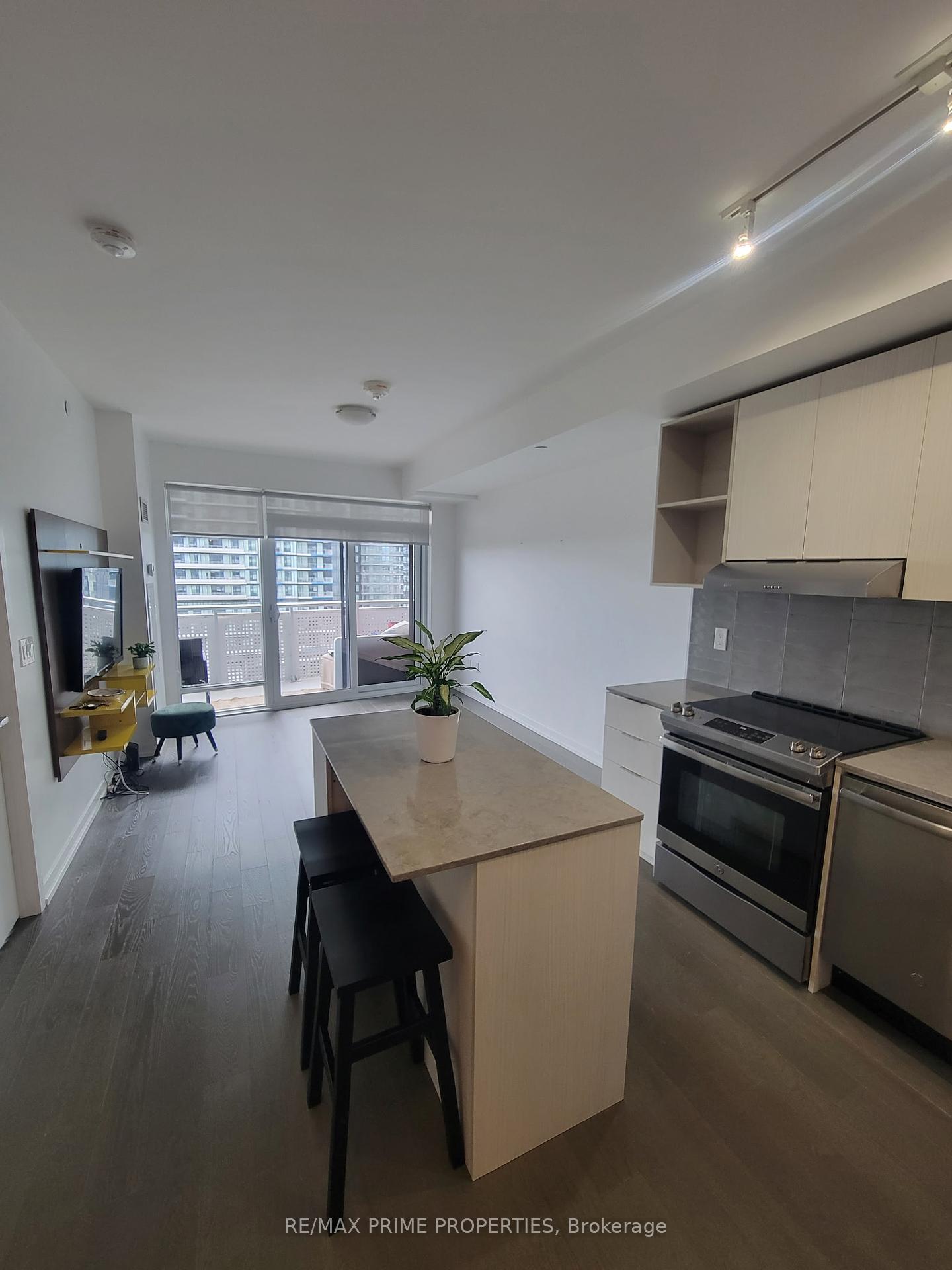 621 - 2520 Eglinton Avenue W, Mississauga, ON L5M 0Y2