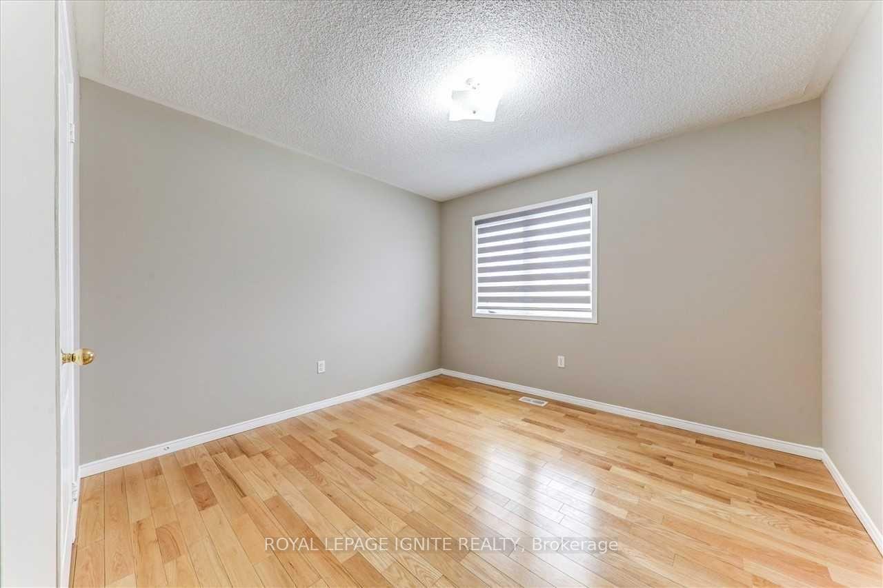 Upper - 621 Staines Road, Toronto, ON M1X 2A7