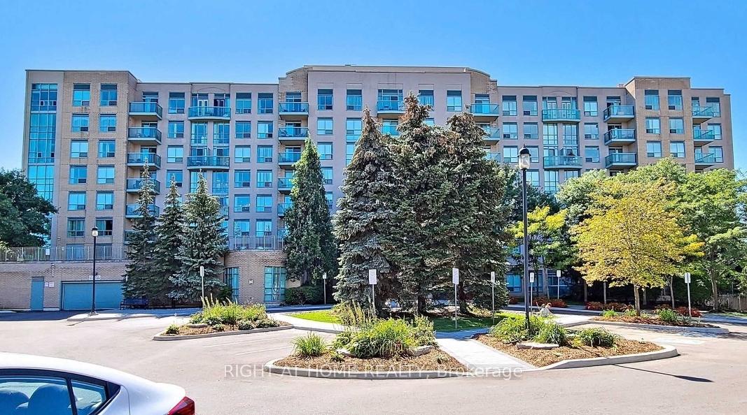 622 - 3 Ellesmere Street, Richmond Hill, ON L4B 4N2