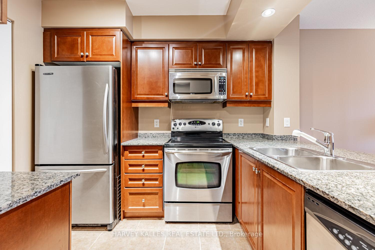 623 - 38 William Carson Crescent, Toronto, ON M2P 2H2