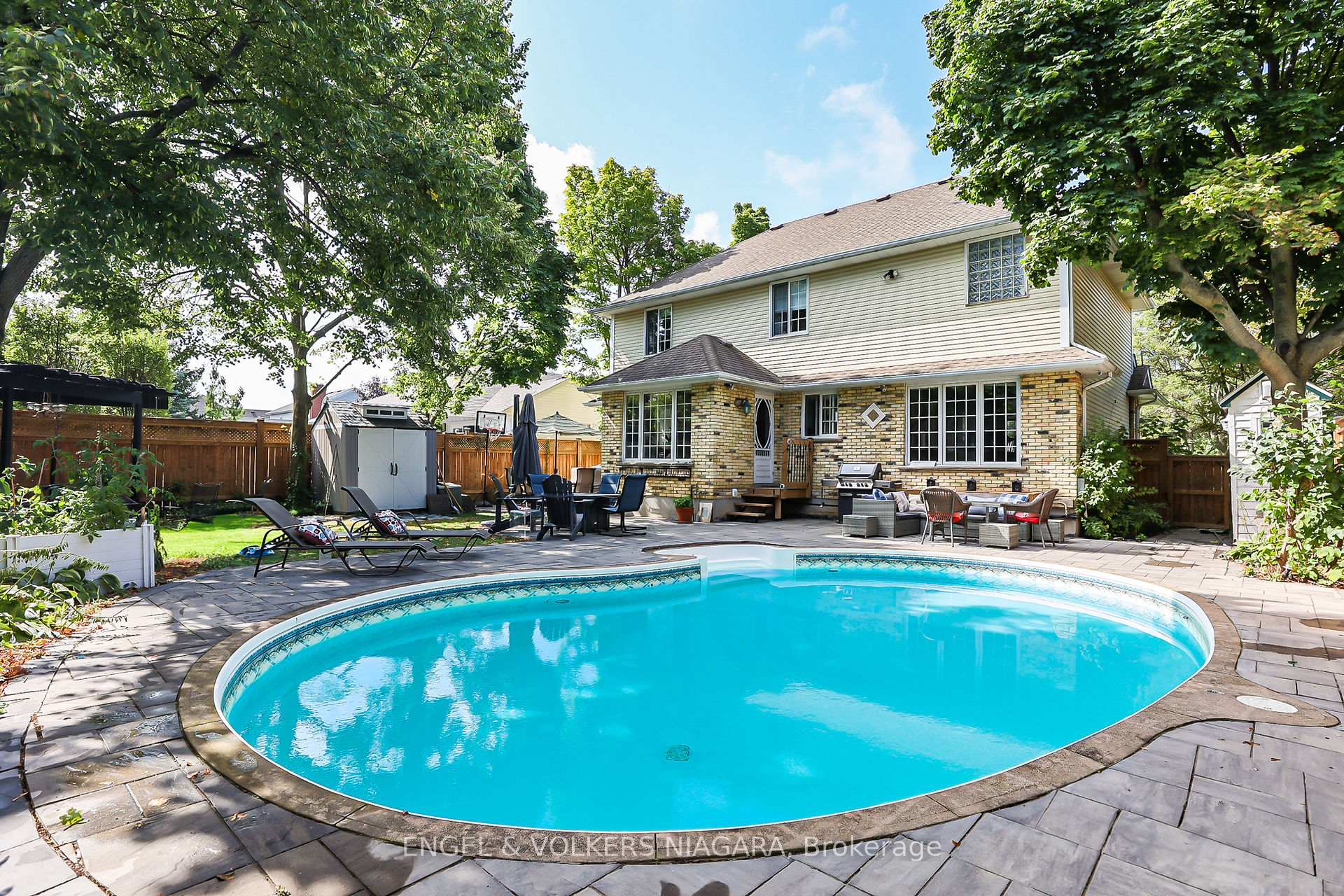 624 Simcoe Street, Niagara-on-the-Lake, ON L0S 1J0
