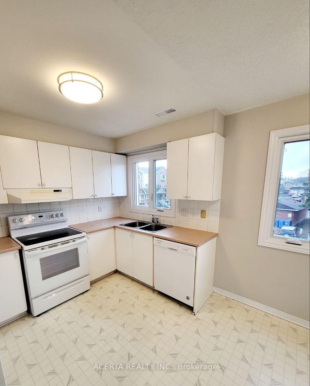 6245 TEALWOOD Place, Orleans - Convent Glen and Area, ON K1C 7K1