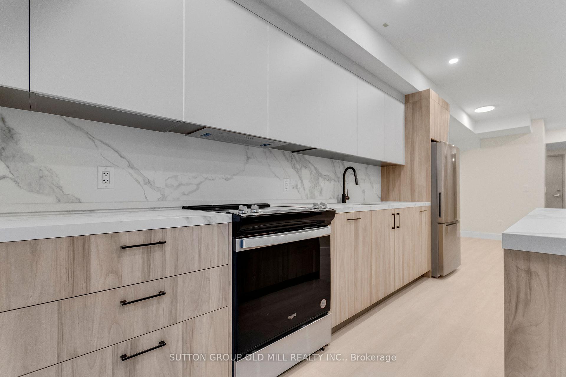 01 - 625 Harvie Avenue, Toronto, ON M6E 4M4