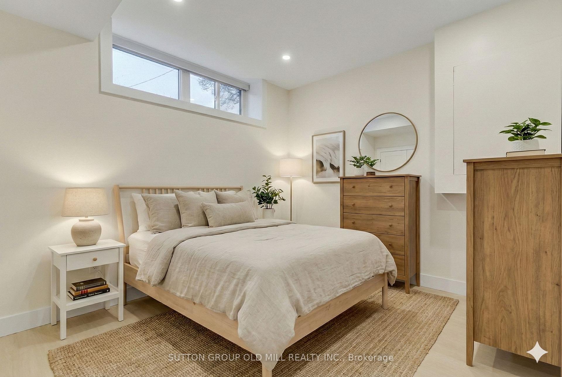 01 - 625 Harvie Avenue, Toronto, ON M6E 4M4