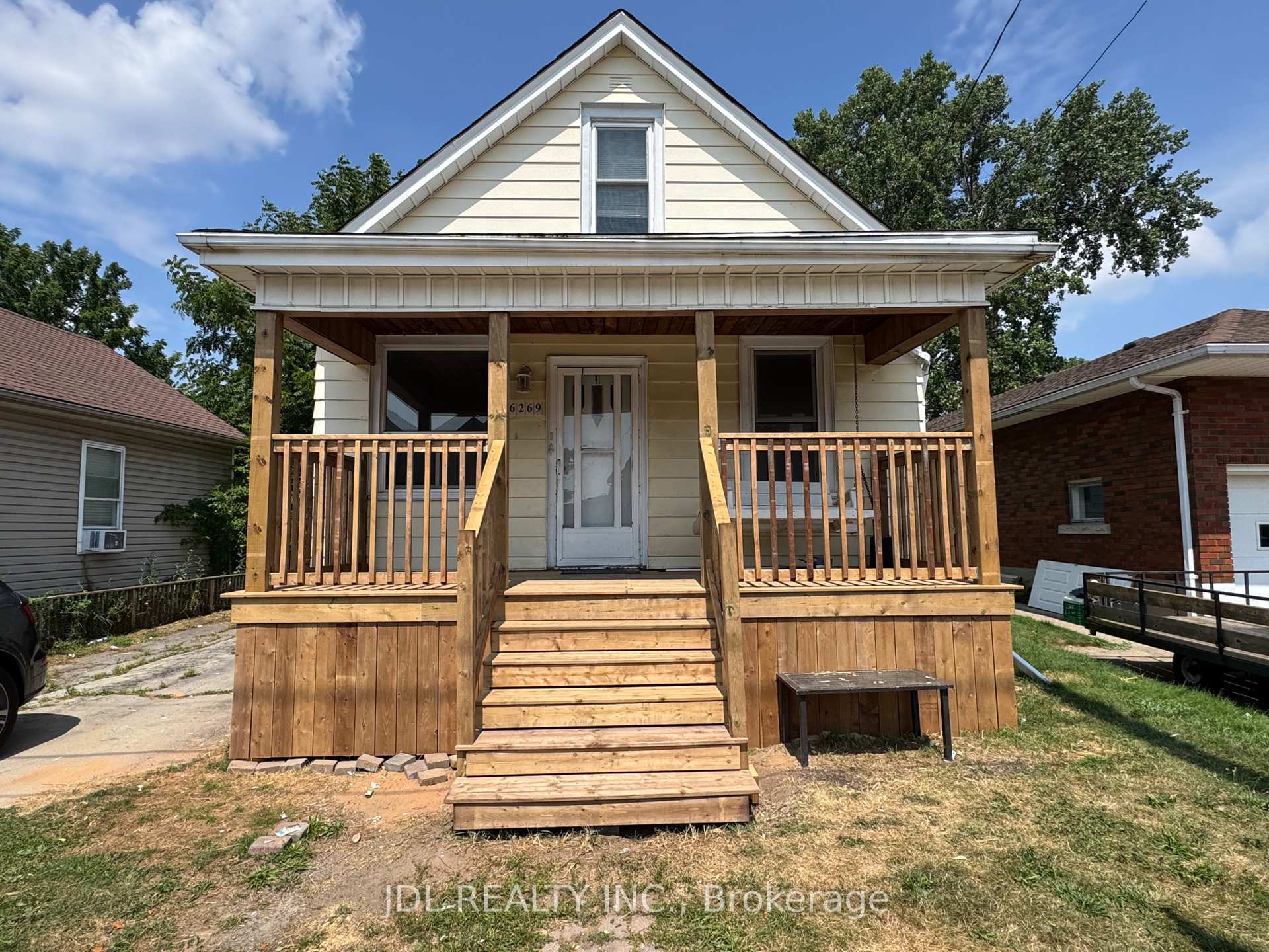 6269 Ash Street, Niagara Falls, ON L2G 2H4