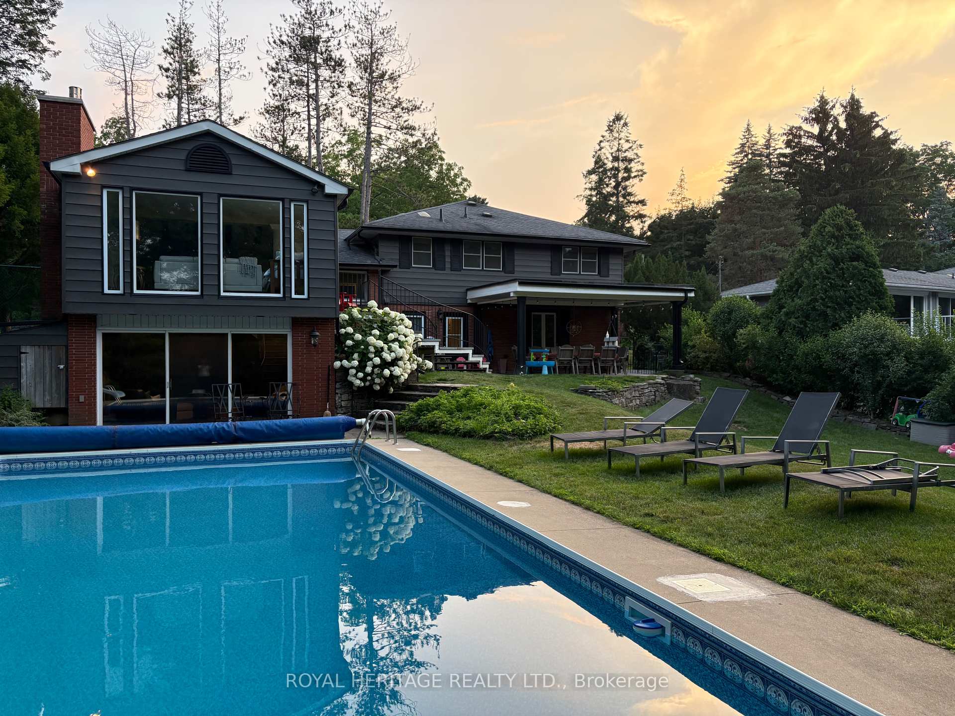 63 Cait Court, Hamilton, ON L5G 1M3