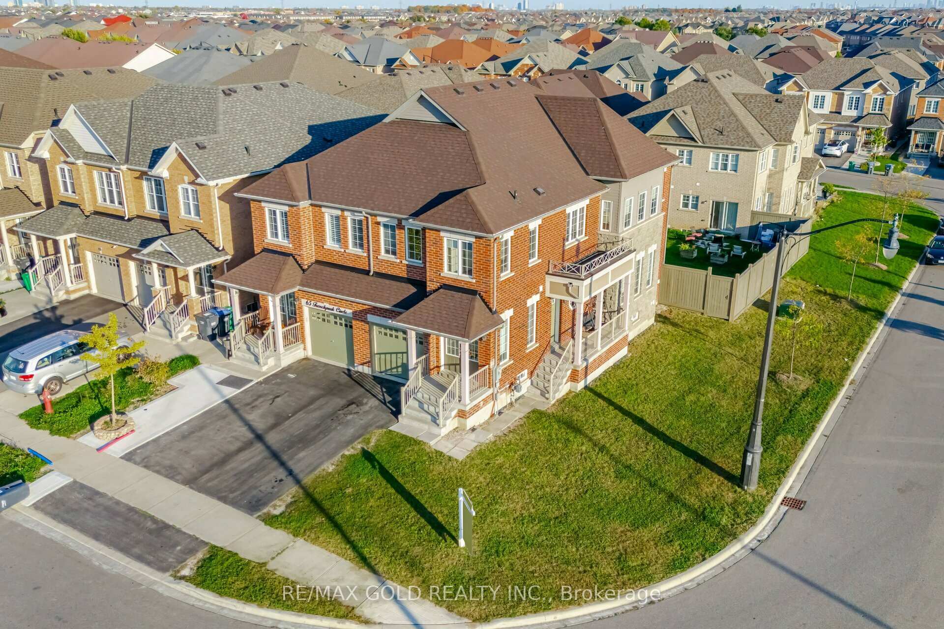 63 Frenchpark Circle, Brampton, ON L6X 0Y6