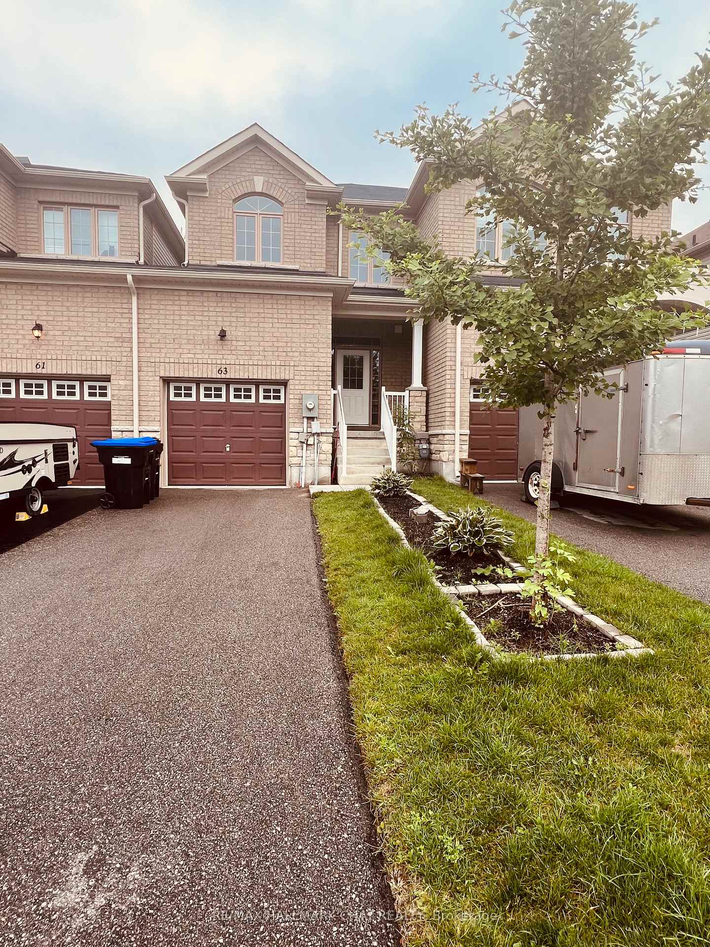 63 Greenwood Drive, Essa, ON L0M 1B4