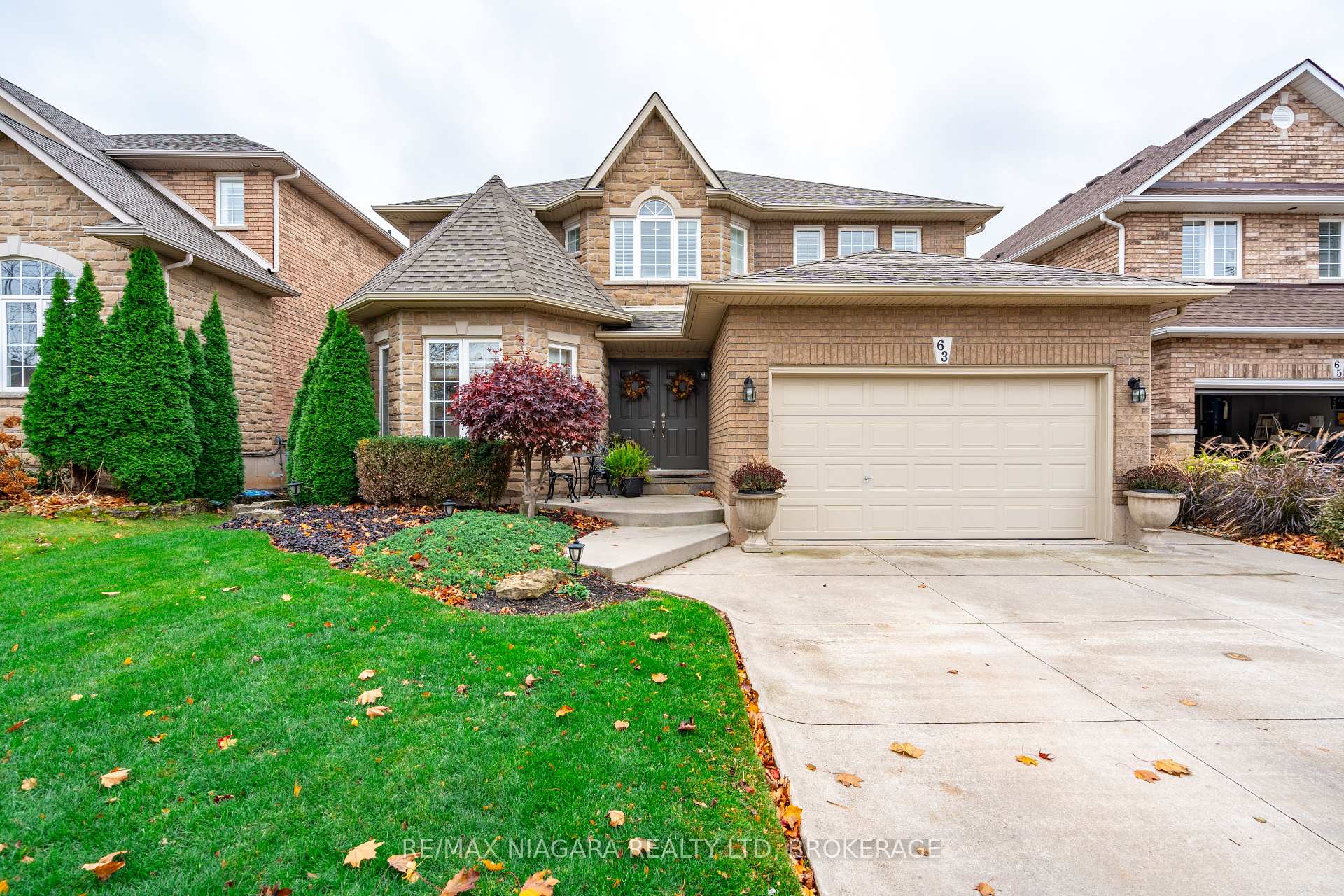 63 Hickory Crescent, Grimsby, ON L3M 5P9