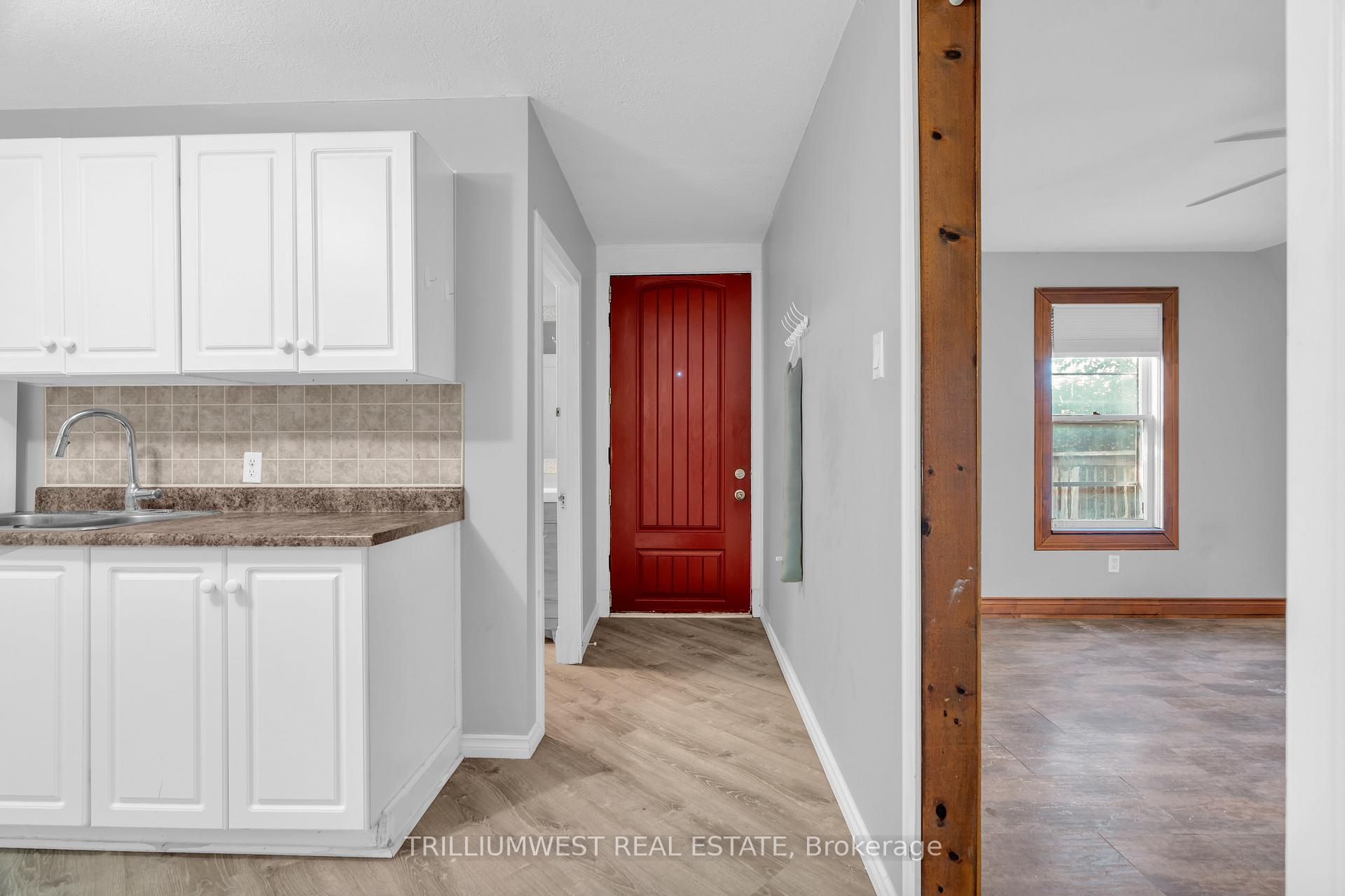 Upper - 63 Highland Road, Kitchener, ON N2M 3B7