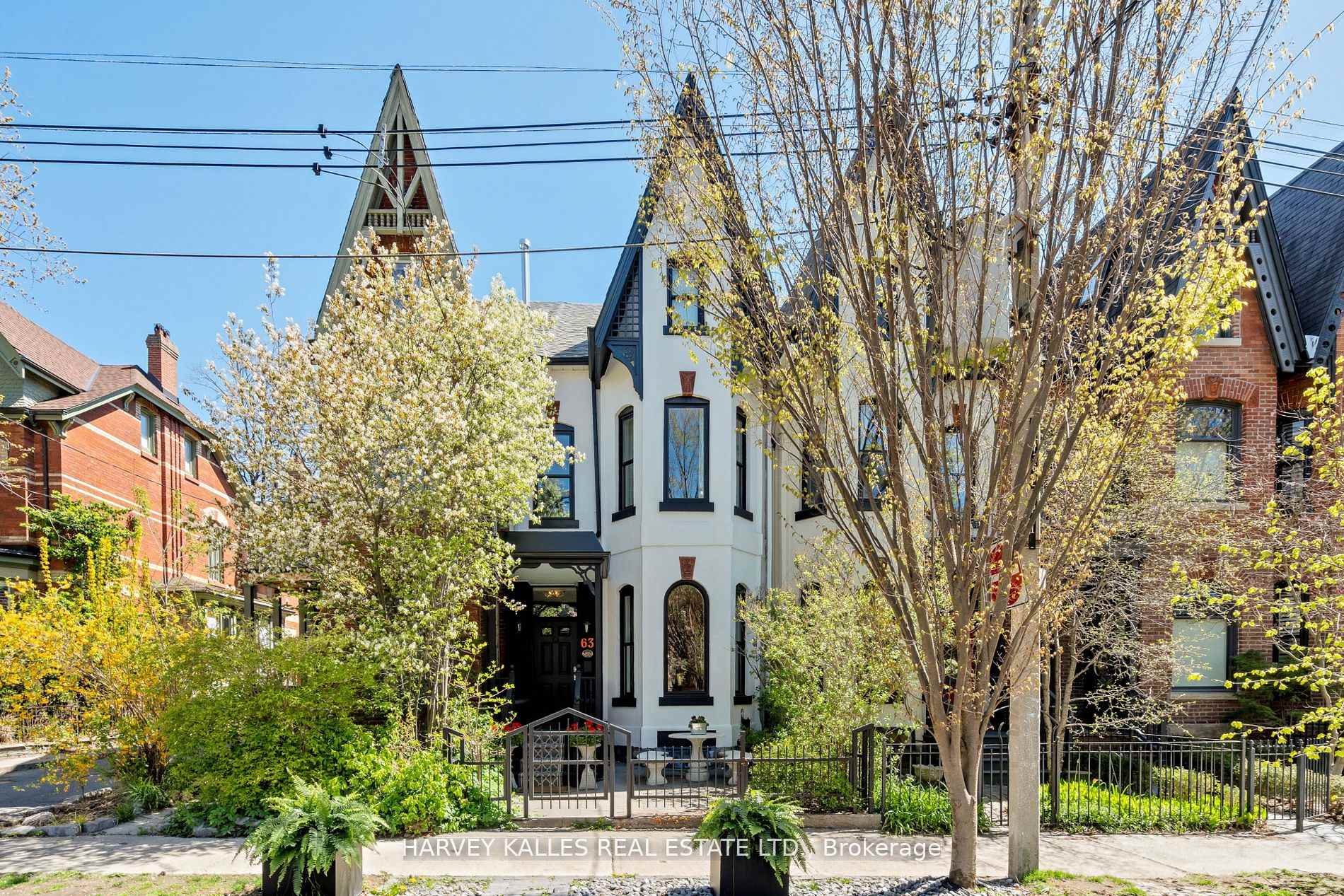 63 Metcalfe Street, Toronto, ON M4X 1R9