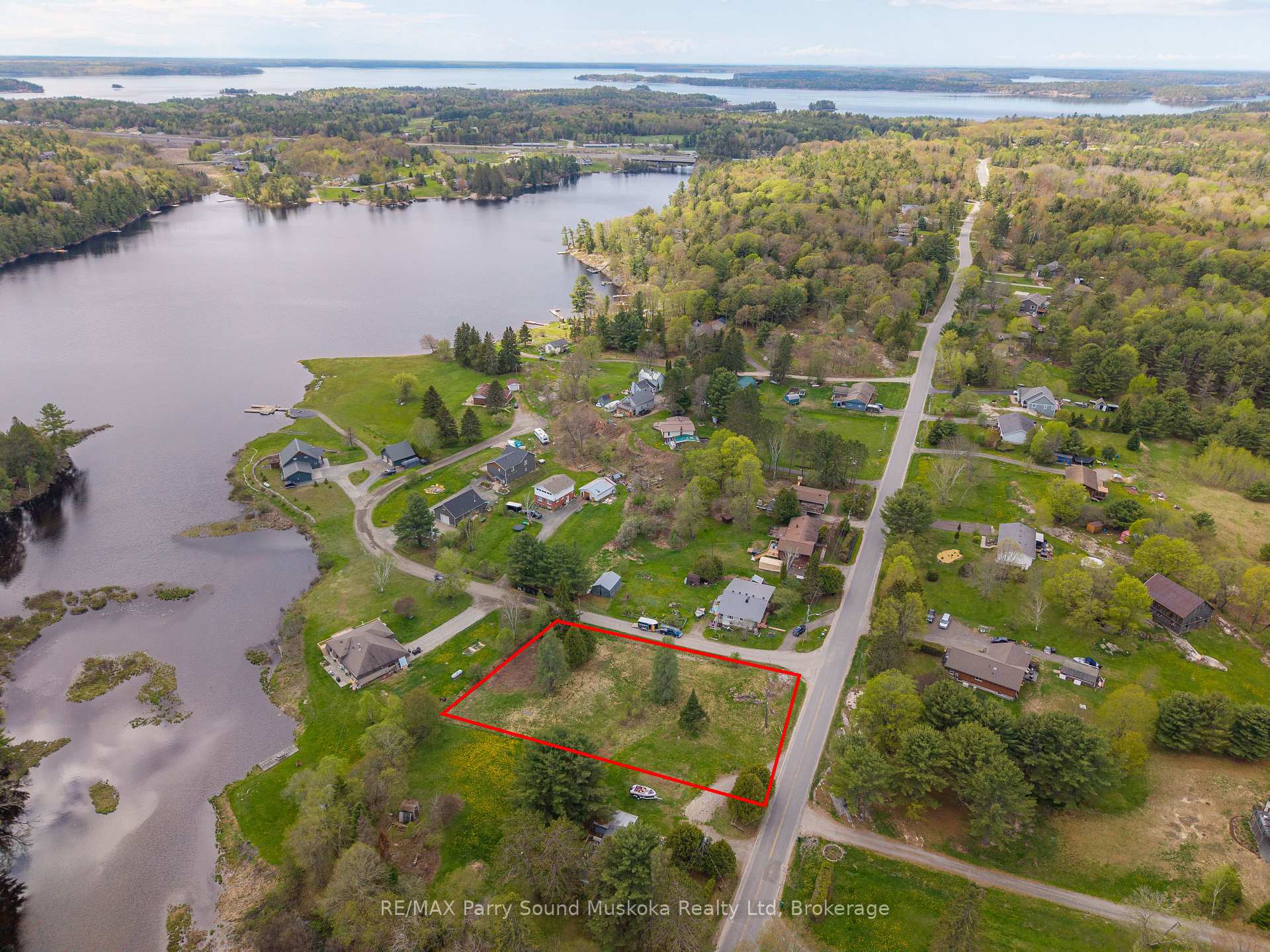 63 Pineridge Drive, McDougall, ON P2A 2W9