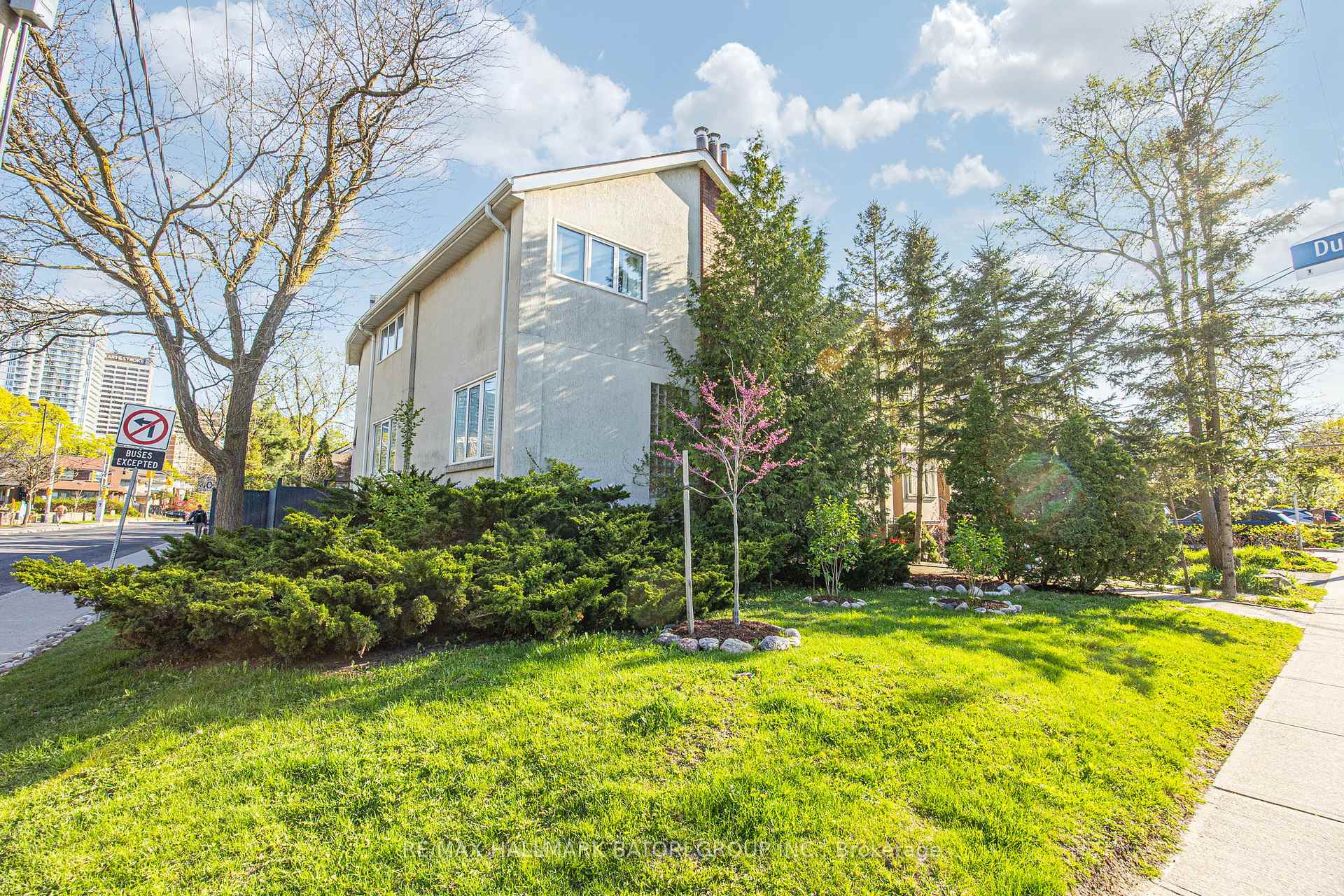 63 St Clements Avenue, Toronto, ON M4R 1H1