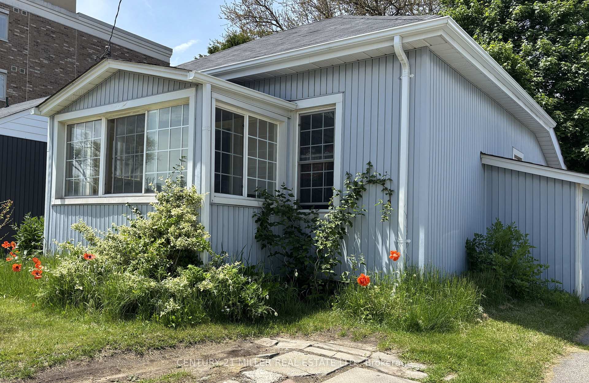 63 Washington Avenue, Oakville, ON L6K 1W5