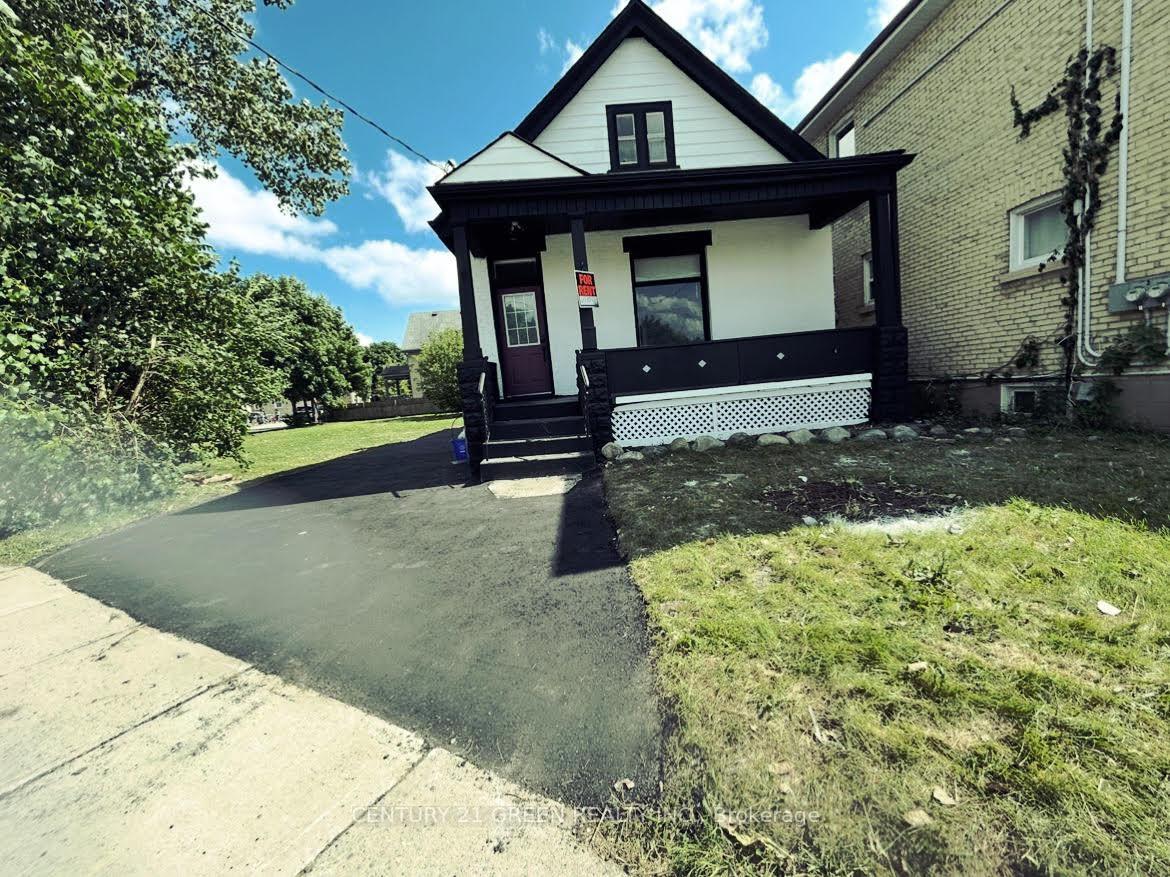 633 Hamilton Road, London, ON N5Z 1T1