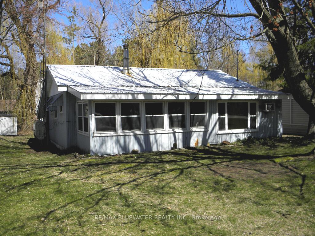 6342 London Road, Lambton Shores, ON N0N 1J1