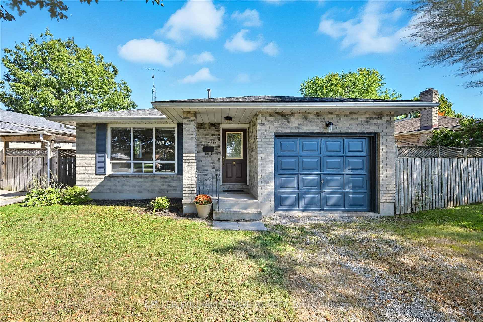 6346 Charnwood Avenue, Niagara Falls, ON L2H 2K7