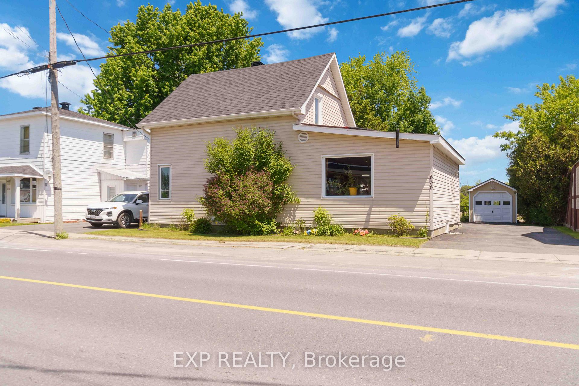 636 County Road 9, Alfred and Plantagenet, ON K0B 1L0