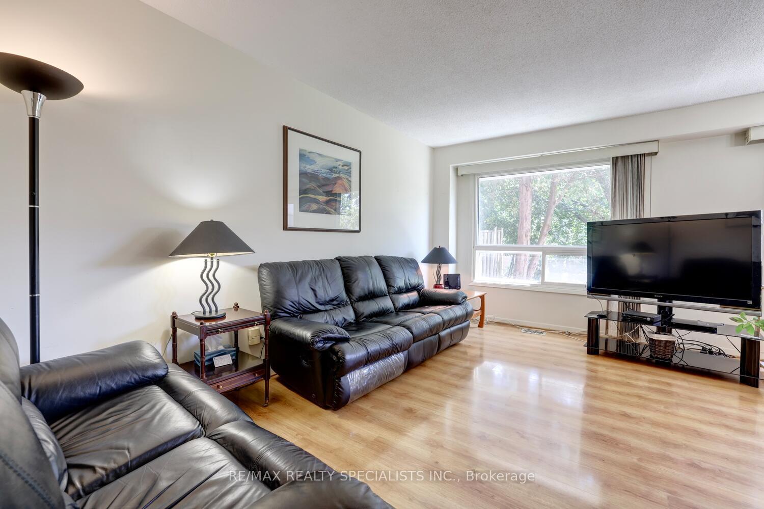 64 - 3125 Fifth Line W, Mississauga, ON L5L 3S8