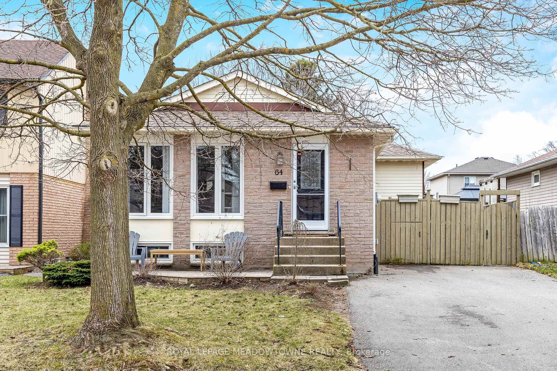 64 Angela Crescent, Cambridge, ON N1S 4B6