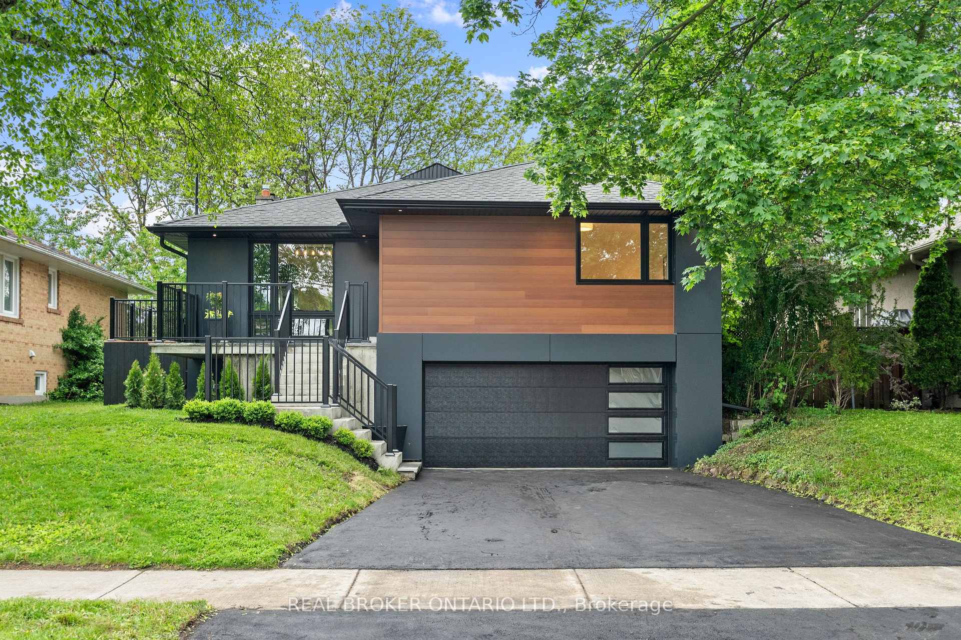 64 Antioch Drive, Toronto, ON M9B 5V4